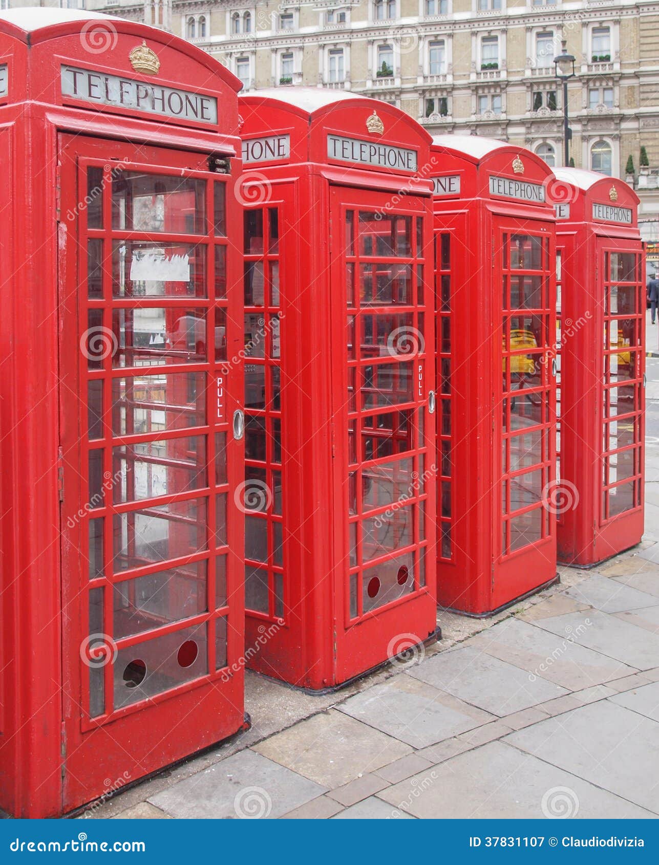 De telefooncel van Londen stock afbeelding. Image of telefoon - 37831107