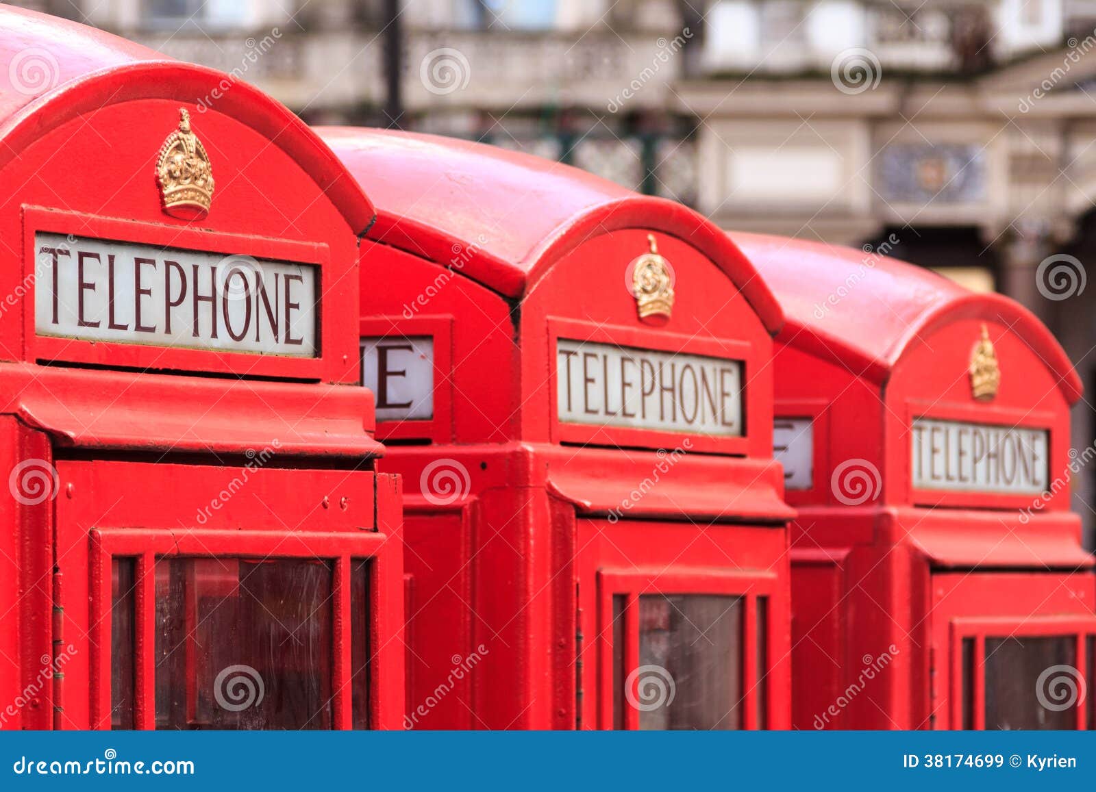 De Telefooncellen Van Londen Stock Afbeelding - Image of kroon, betaal ...