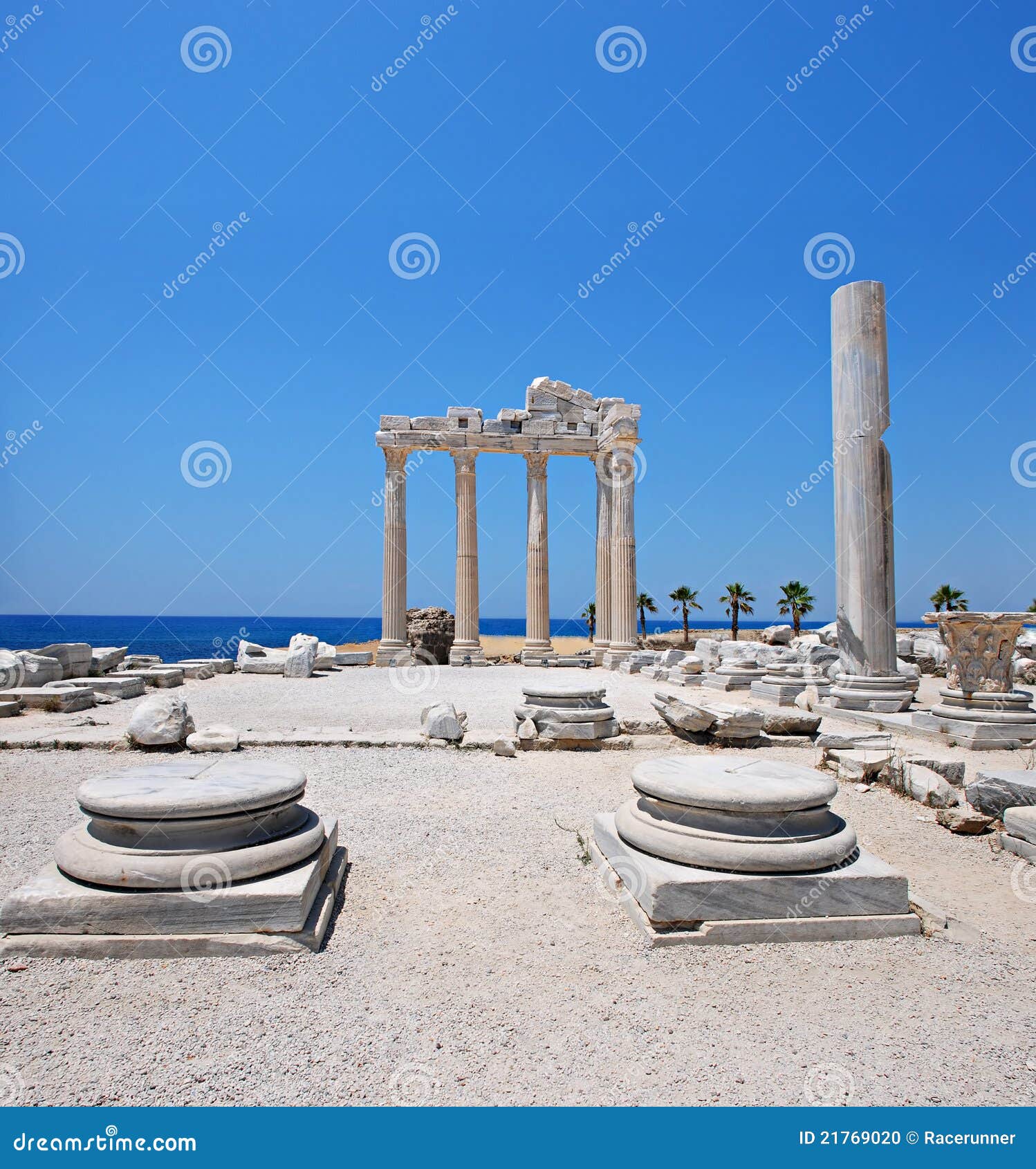 De Tempel Van Apollo, Kant, Turkije Stock Foto - Image of apollo, steen ...