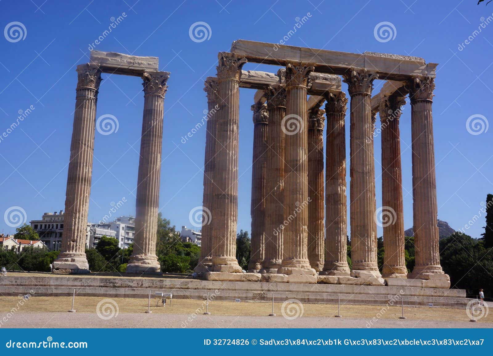 De Tempel Van Olympian Zeus Redactionele Foto - Image of tempel ...