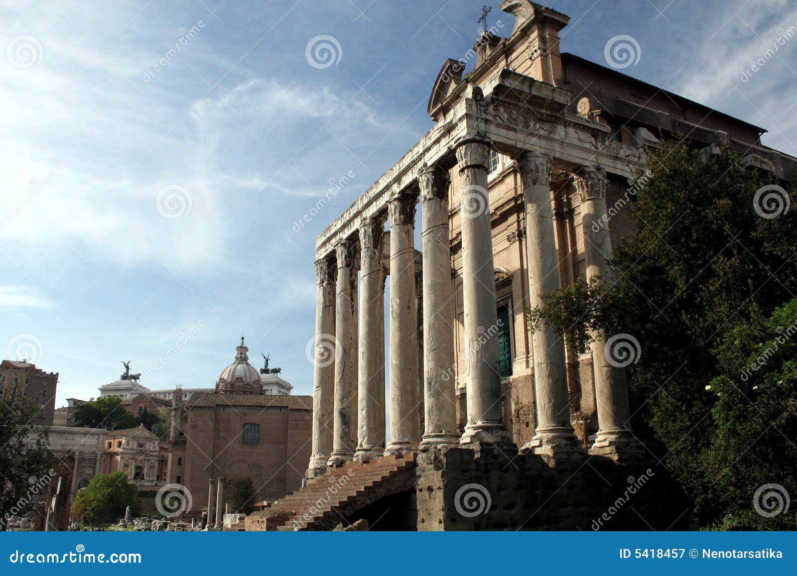 De tempel van Romeinen stock afbeelding. Image of italië - 5418457