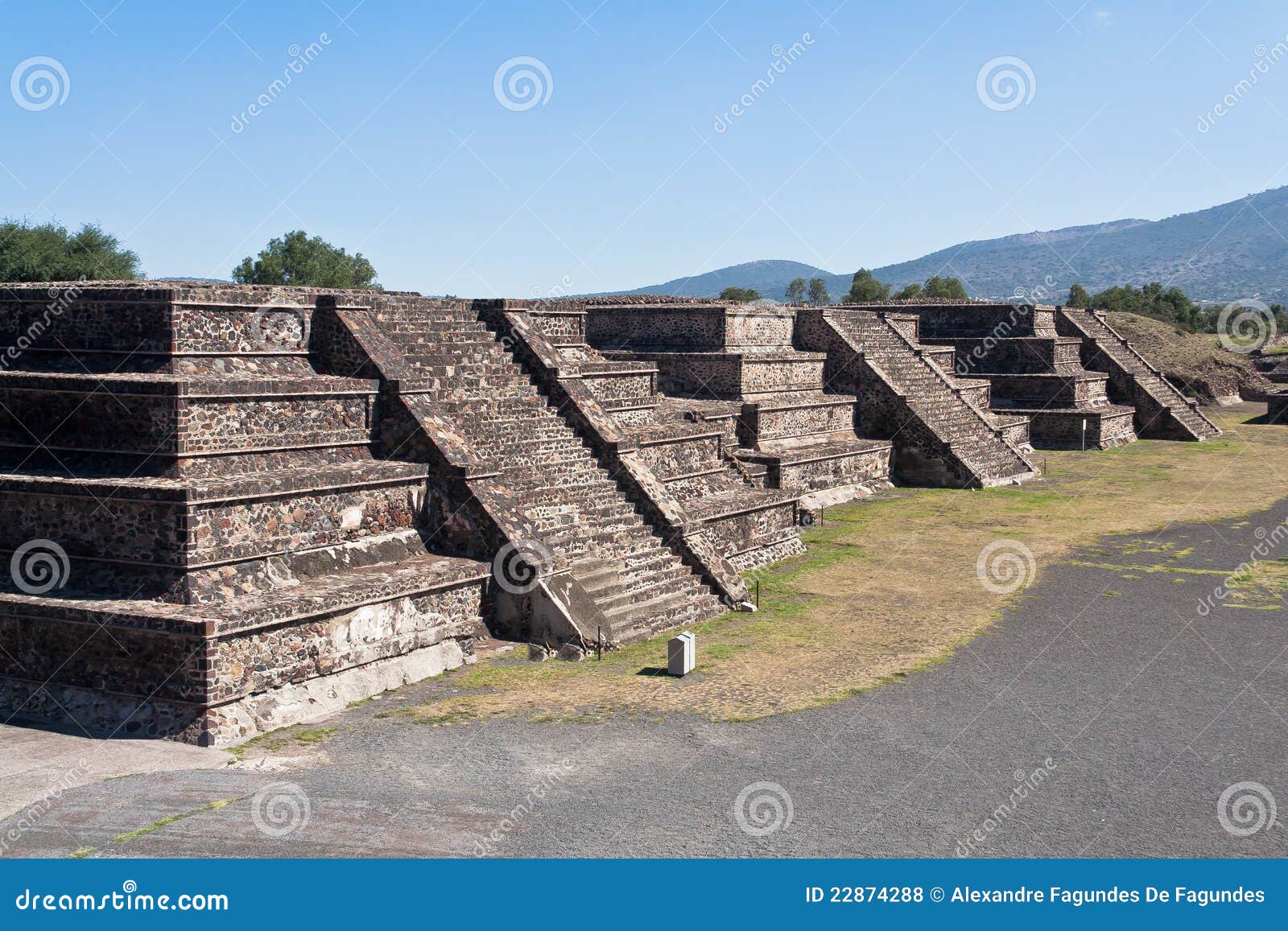 De Tempels Mexico Van De Piramide Van Teotihuacan Stock Foto - Image of ...