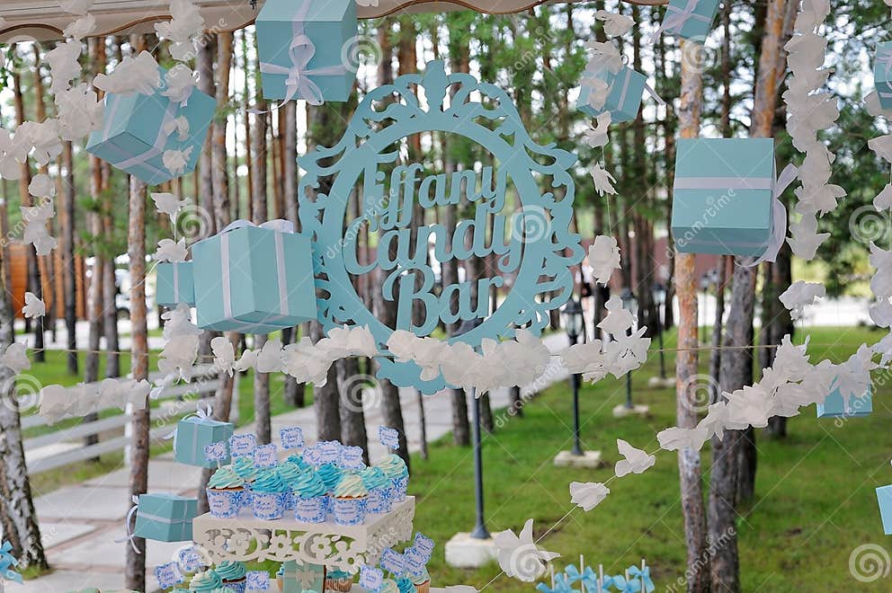 ` De Tiffany Candy Bar Do ` Do Sinal Do Vintage Com Caixas De Presente ...