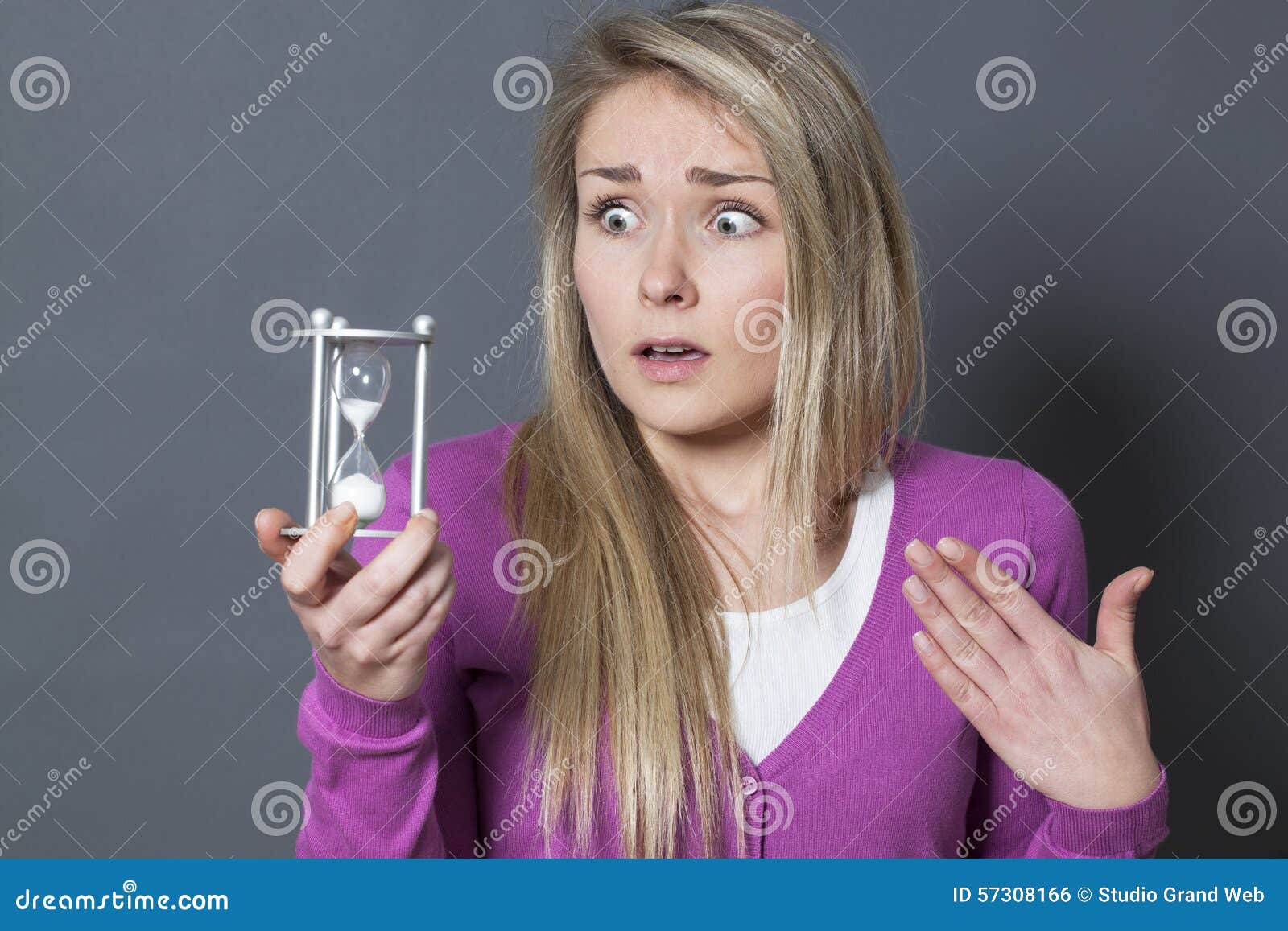 De Tijd Loopt Uit Voor Deze Jonge Dame Stock Foto - Image of schoonheid ...