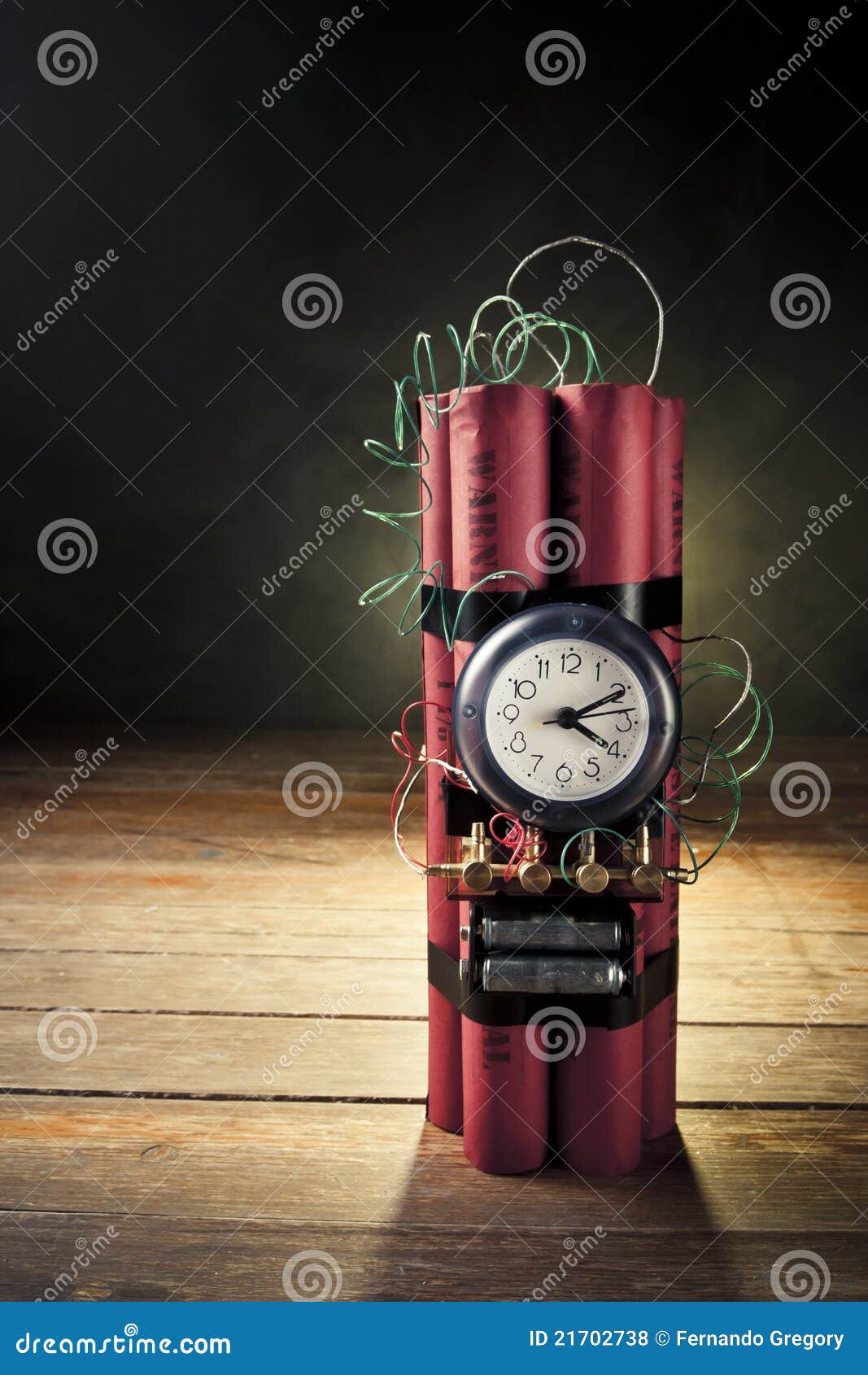 De Tijdbom Van Het Dynamiet Op Een Zwarte Achtergrond Stock Foto ...