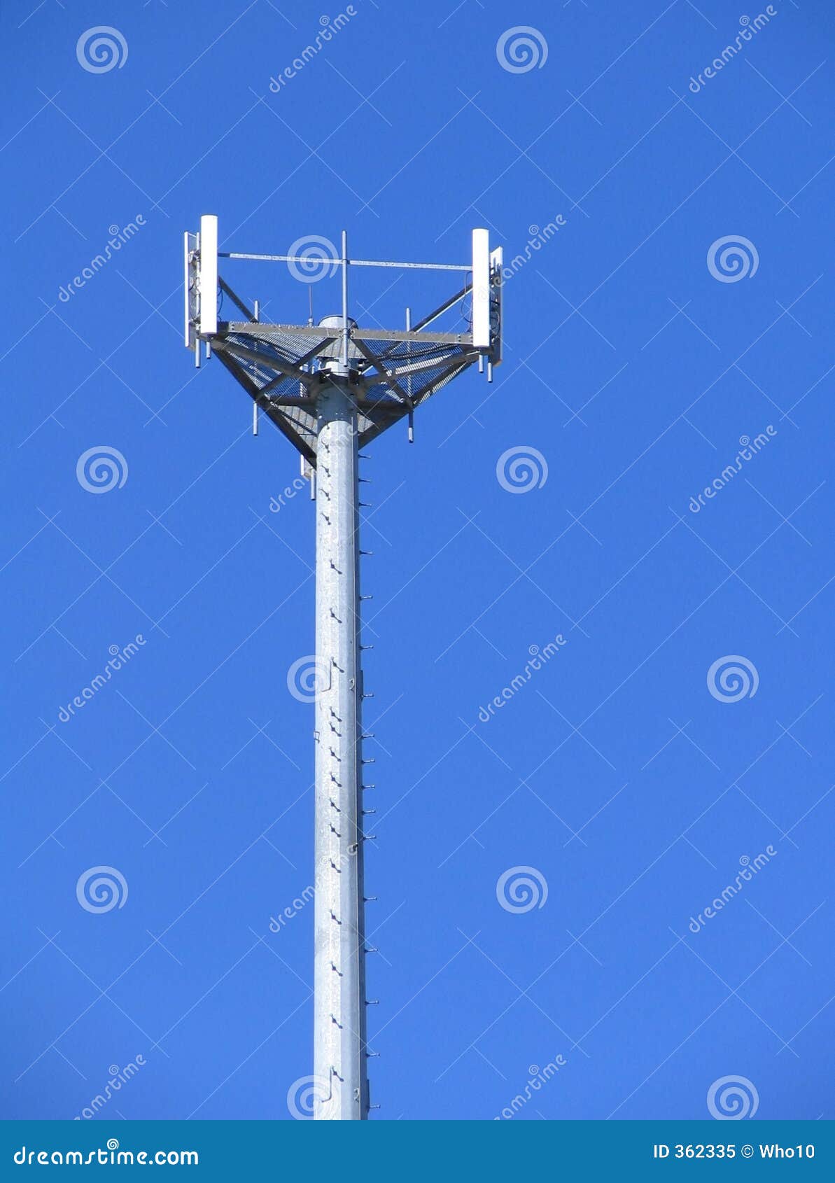 De Toren Van De Telefoon Van De Cel Stock Afbeelding - Image of ...