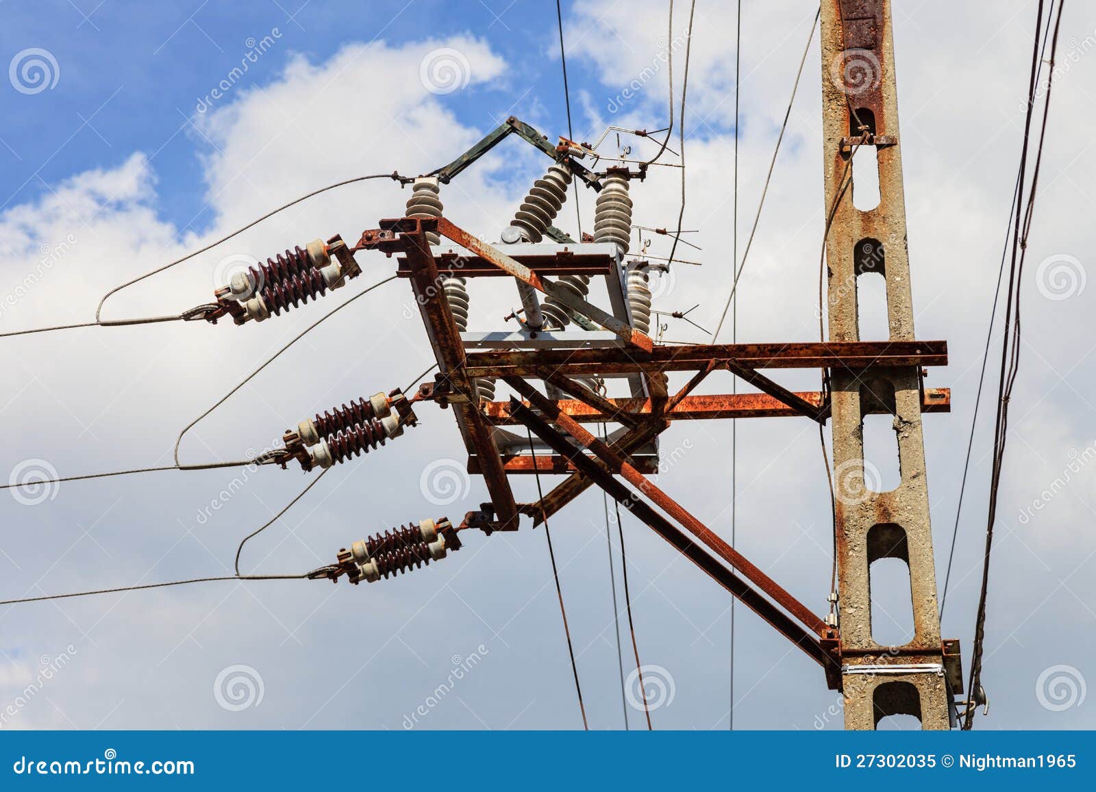 De Transmissietoren Van De Hoogspanning Stock Afbeelding - Image of ...