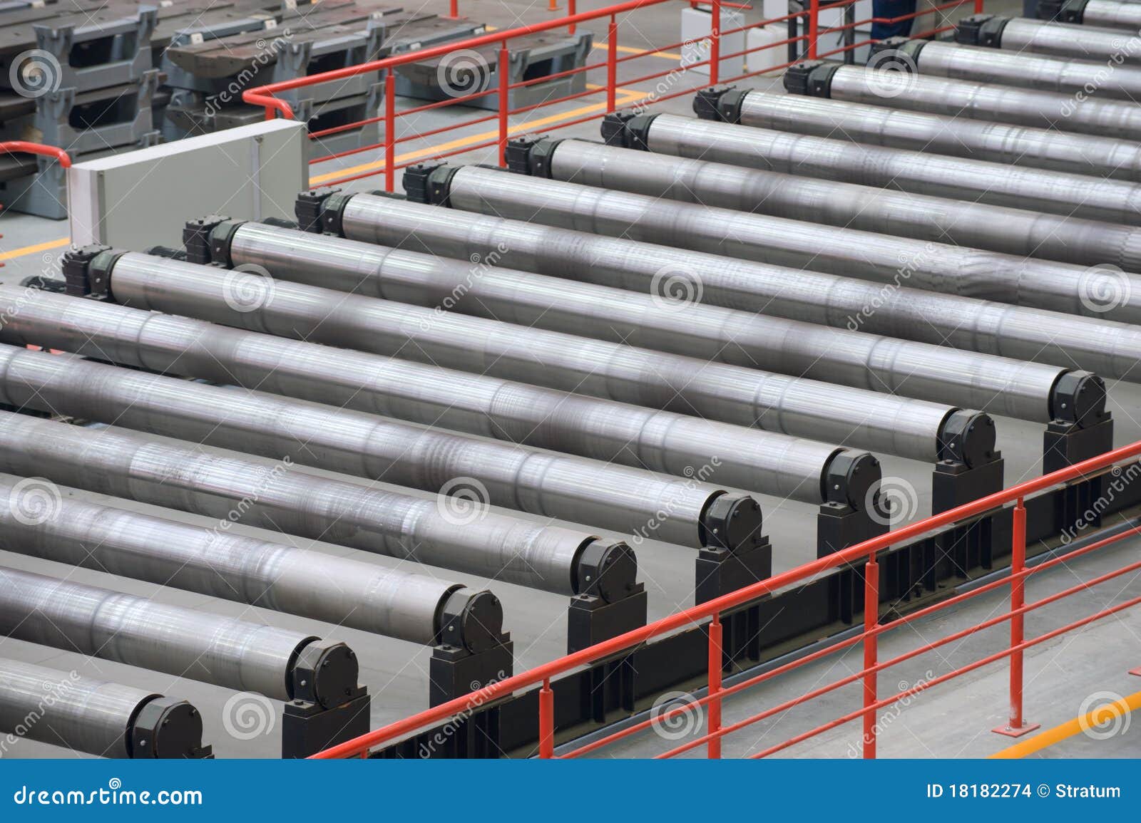 De Transportband Van De Rol Stock Foto - Image of ijzer, verkeer: 18182274
