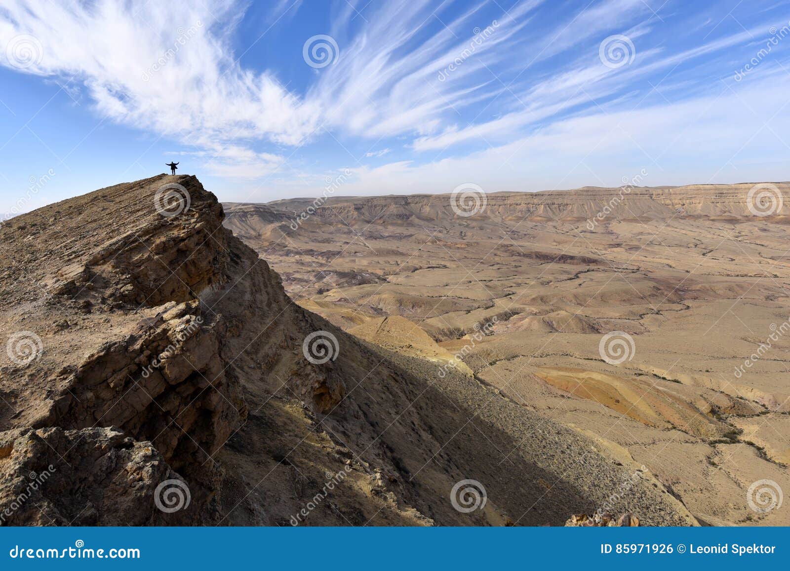 De Trekking Van De Berg in Woestijn Negev Stock Foto - Image of berg ...