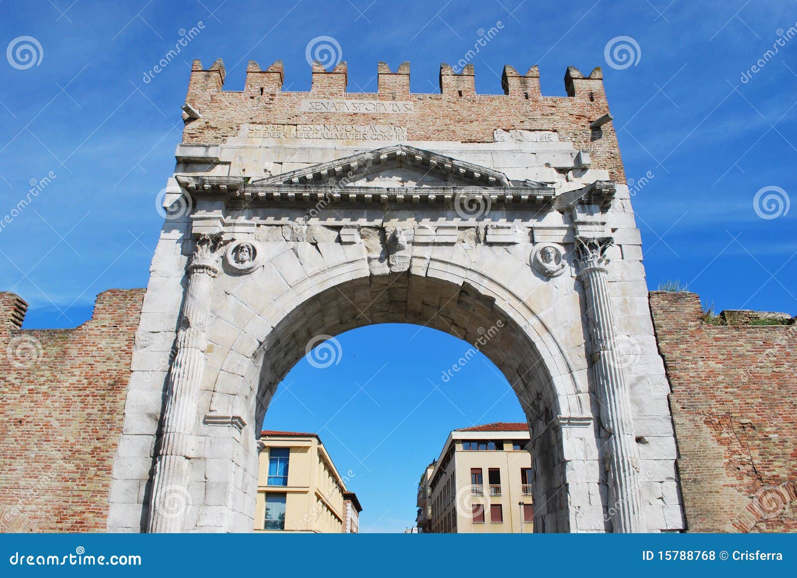 De Triomfboog Van Augustus, Rimini, Italië Stock Foto - Image of ...