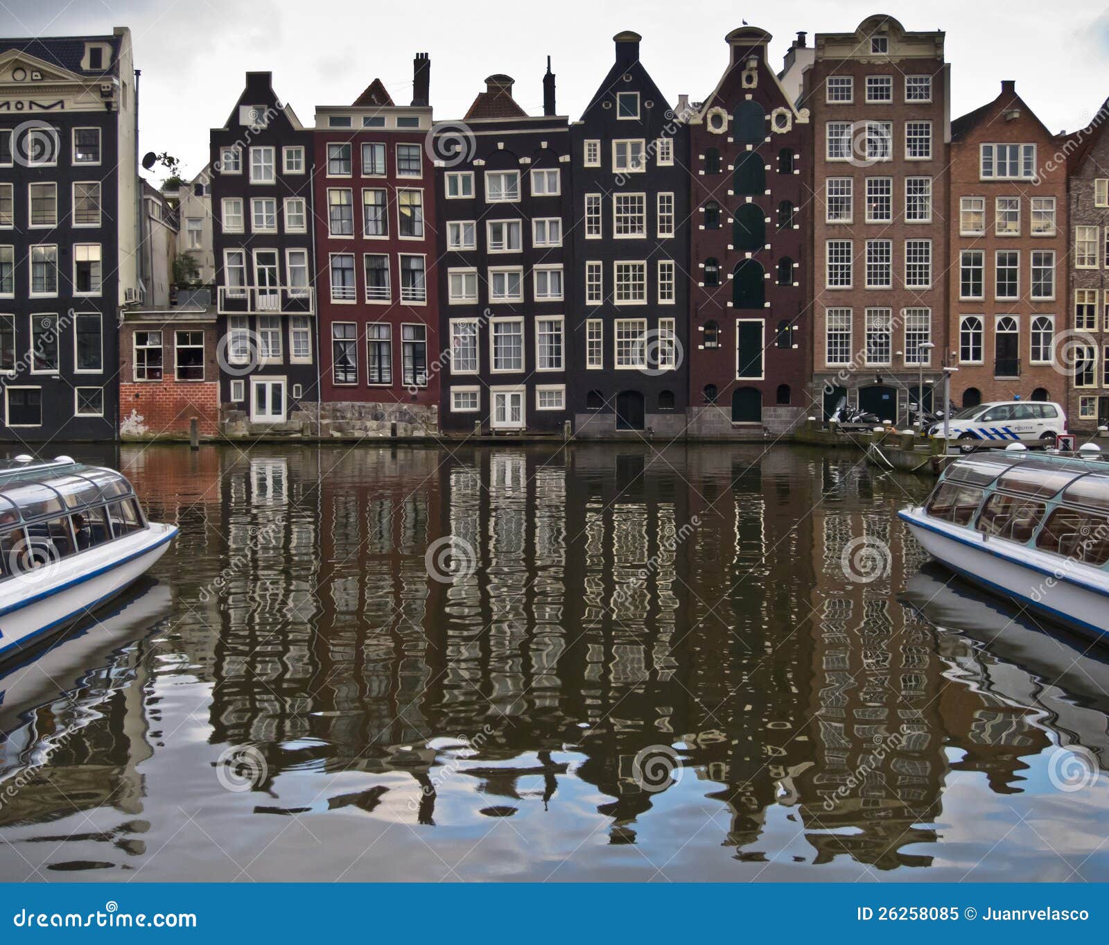 De Typische Huizen Van Amsterdam Stock Afbeelding - Image of baksteen ...