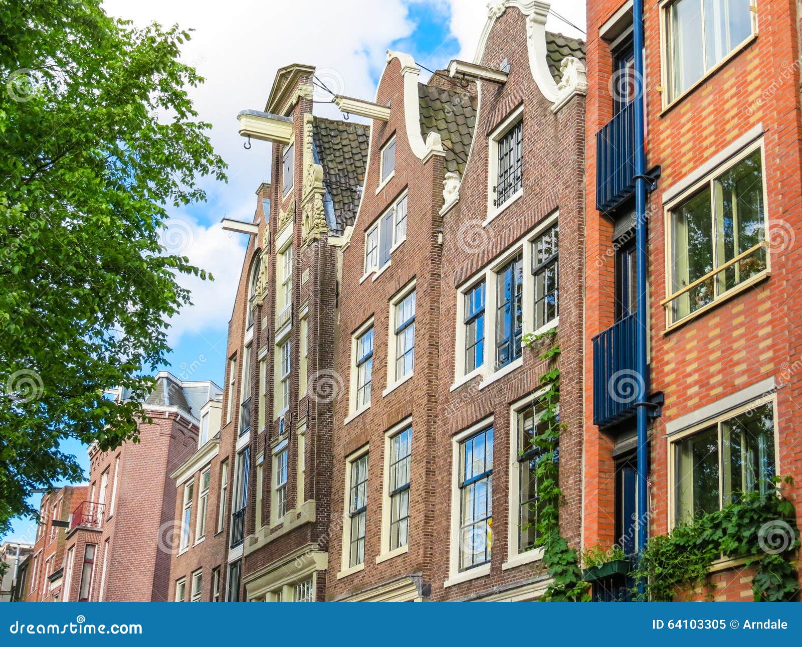 De Typische Huizen Van Nederland Stock Afbeelding - Image of nederland ...