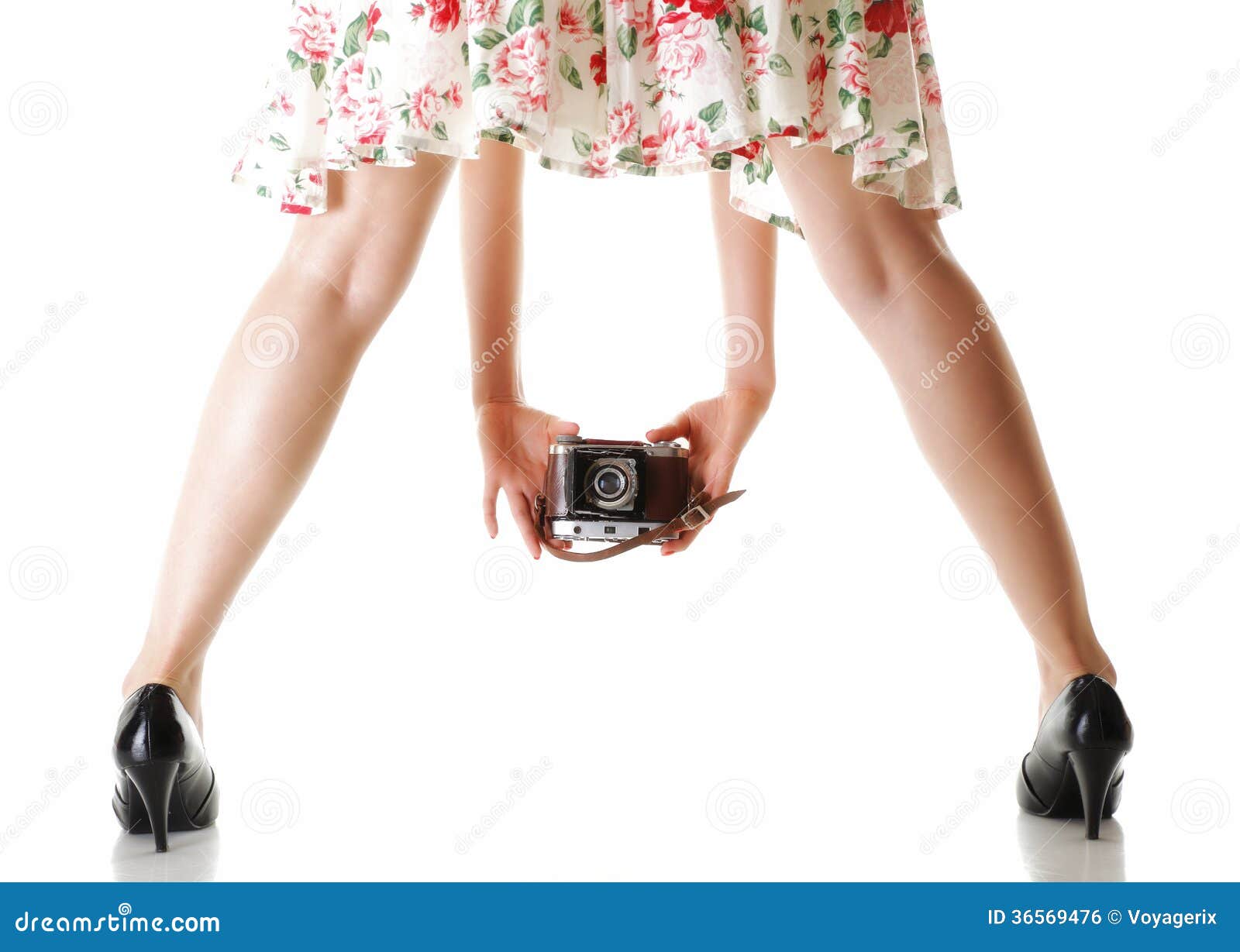 De Uitstekende Camera Van De Vrouw De Benen En Stock Foto - Image of ...