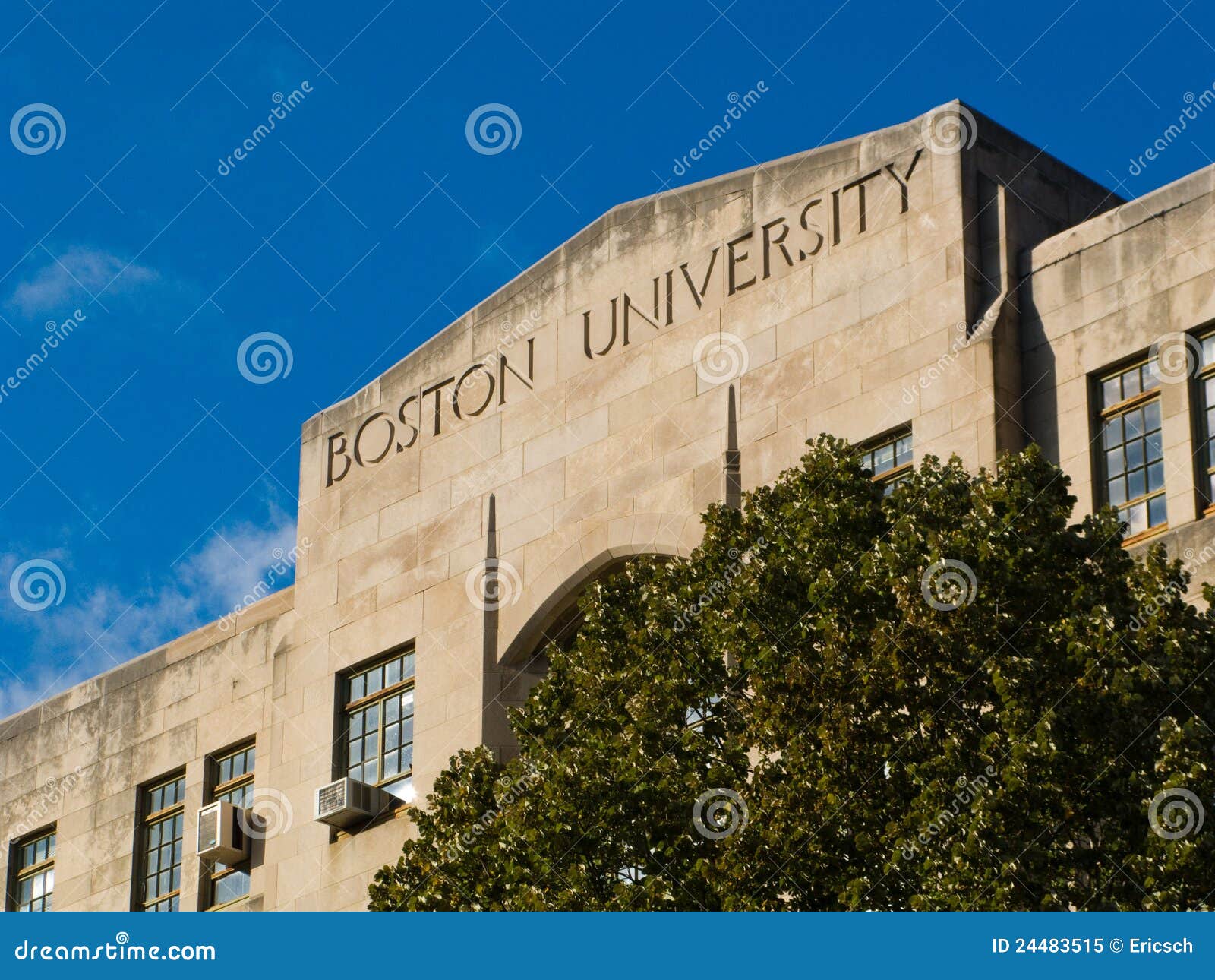De Universiteit van Boston stock afbeelding. Image of hemel - 24483515