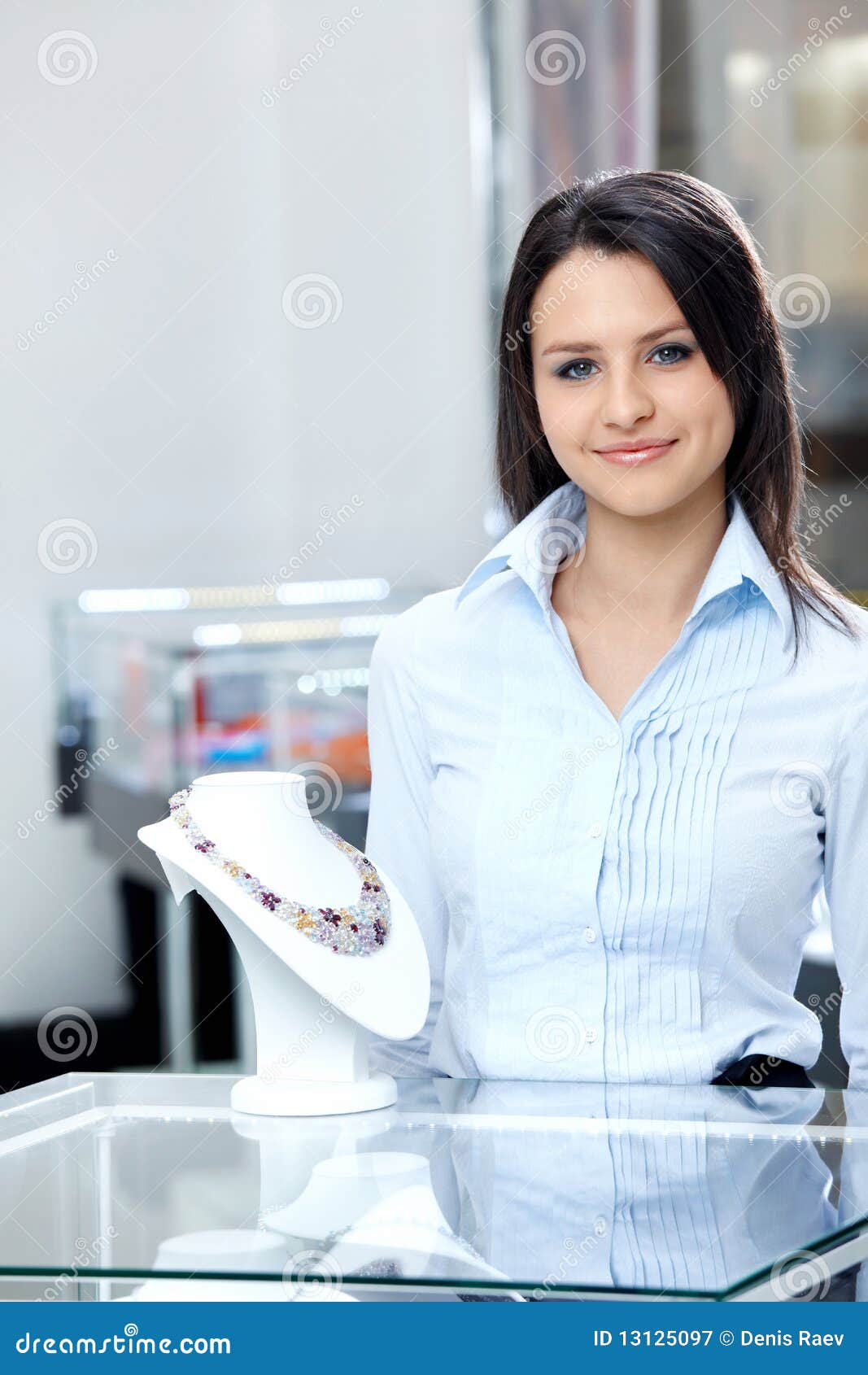 De verkoper van winkel stock afbeelding. Image of glas - 13125097