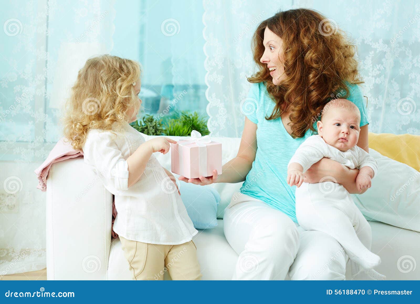 De Verrassing Van De Verjaardag Stock Foto - Image of vakantie ...