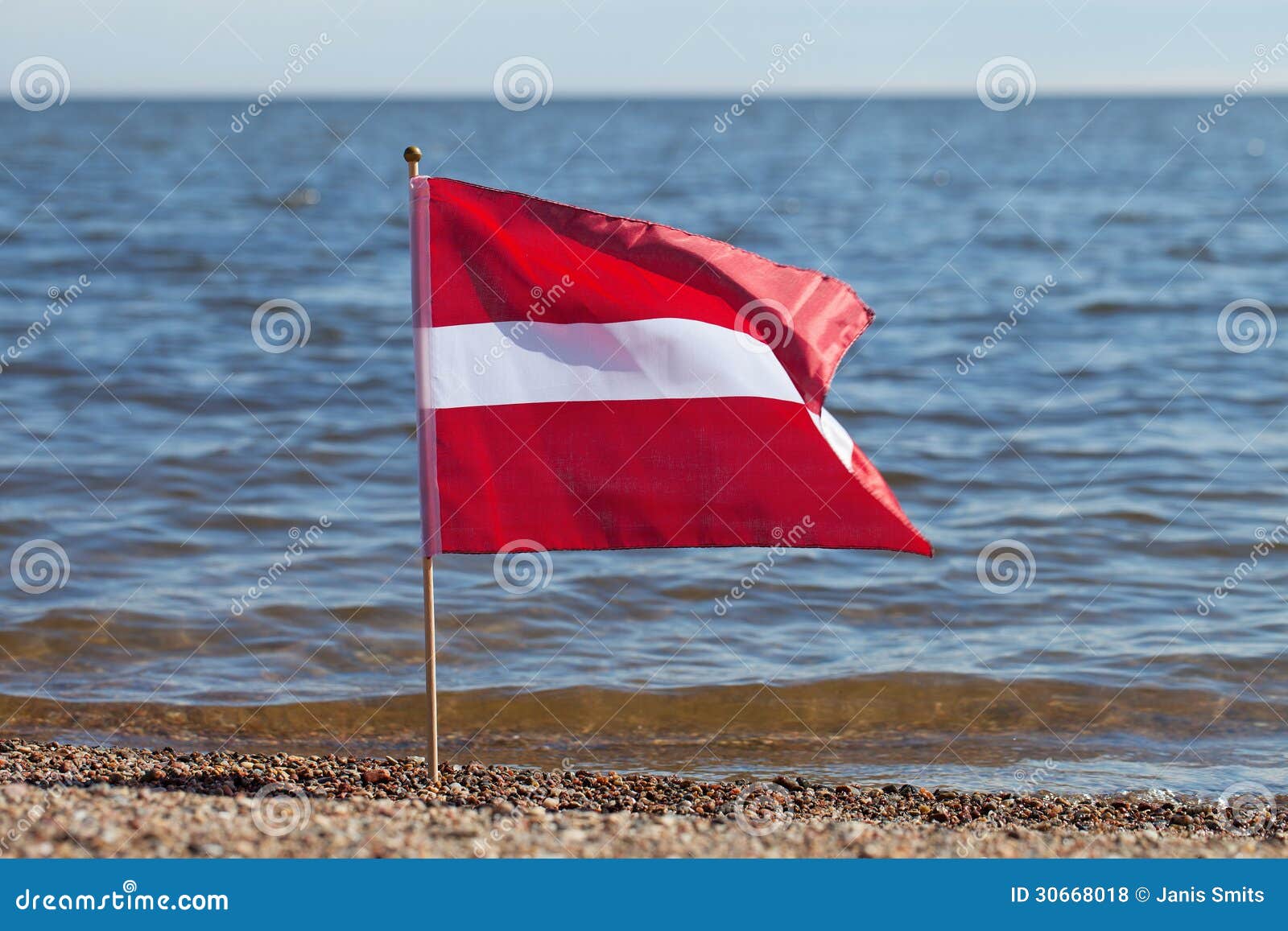 De vlag van Letland. stock foto. Image of oceaan, letland - 30668018