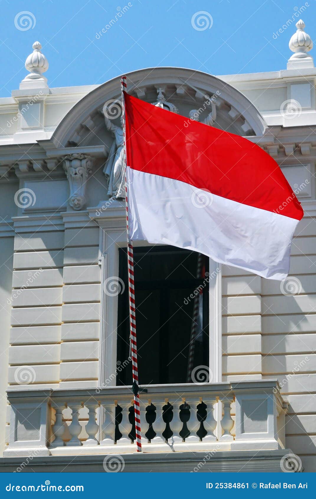 De vlag van Monaco stock afbeelding. Image of buitenkant - 25384861