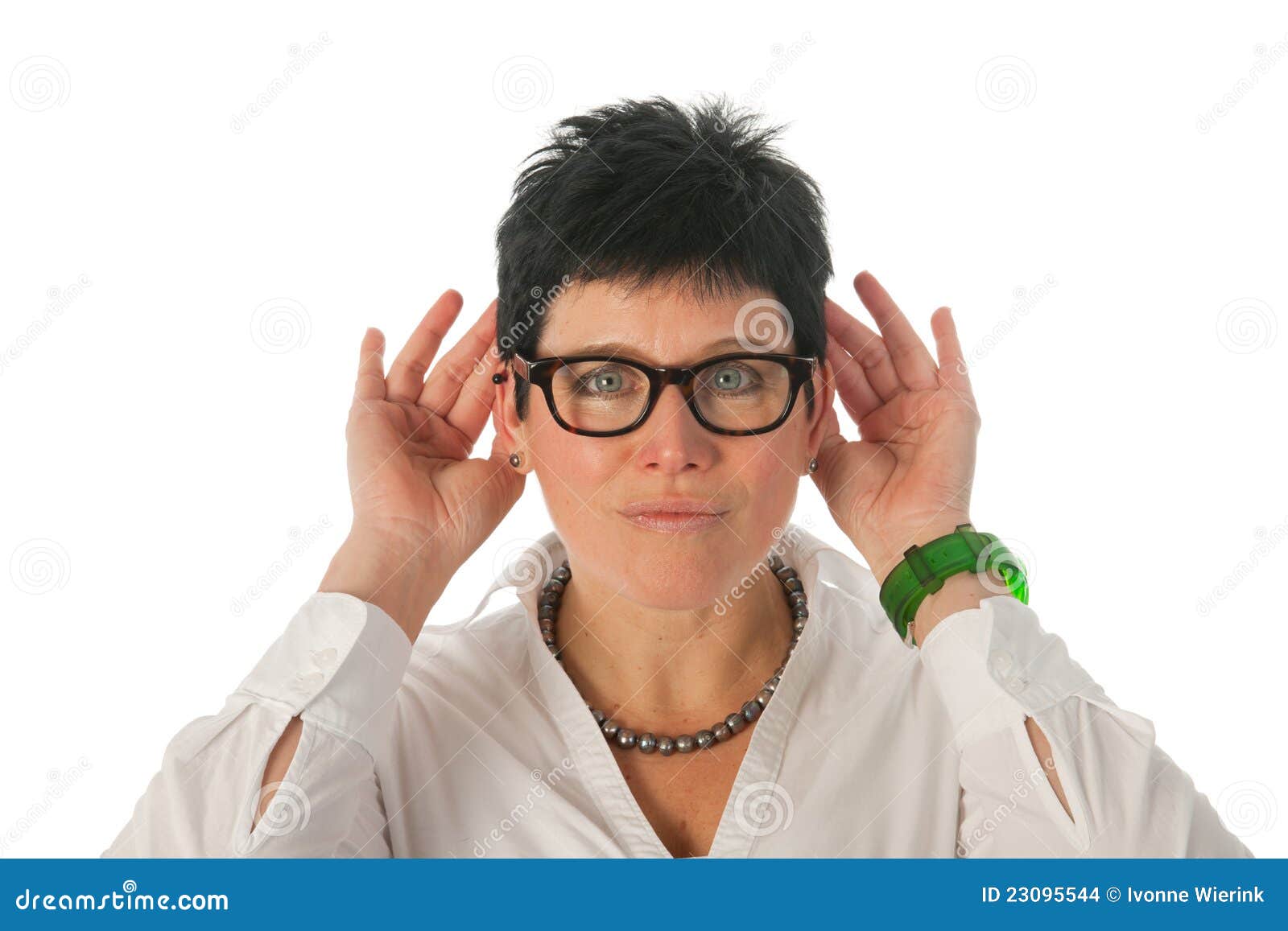 De vrouw is zonder oren stock foto. Image of glazen, oren - 23095544