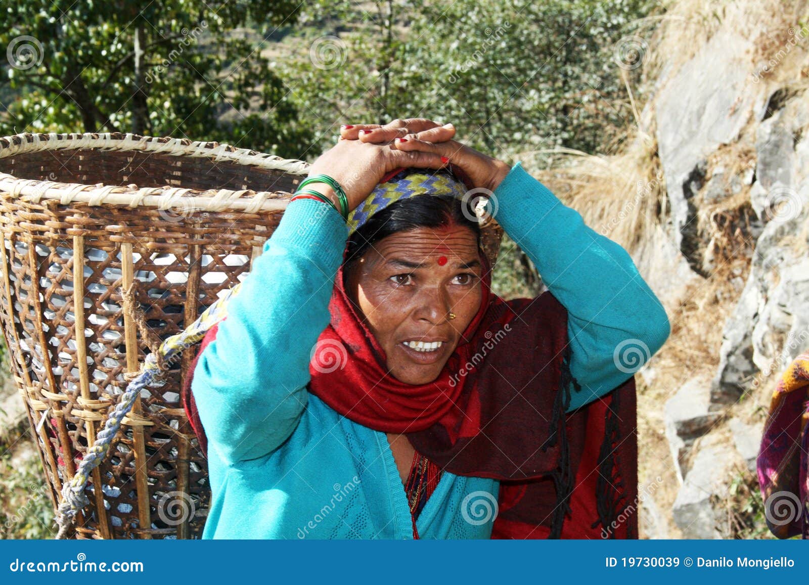 De vrouwen van Nepali redactionele stock afbeelding. Image of portret ...