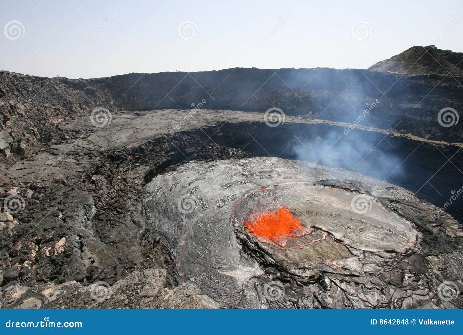 De Vulkaan Van Het Aal Van Erta, Actieve Suthkrater Stock Foto - Image ...