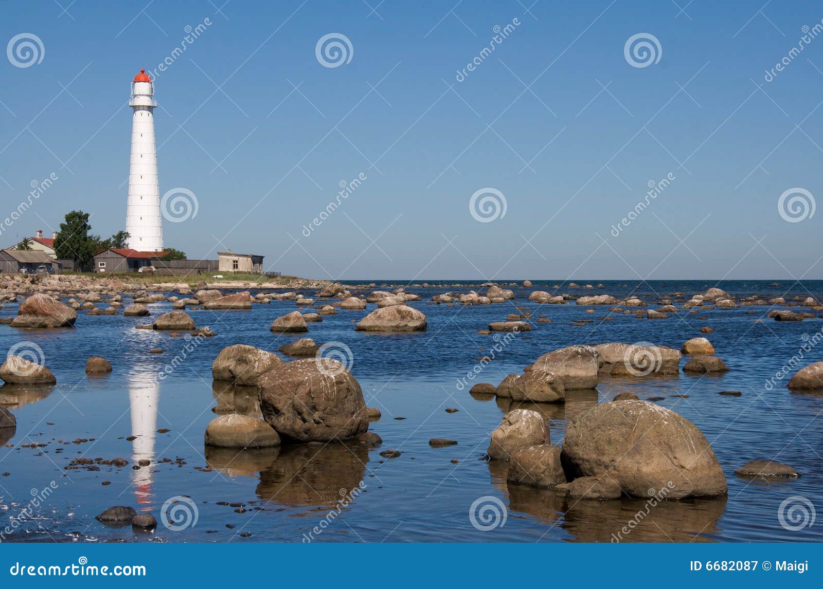 De Vuurtoren van Tahkuna stock afbeelding. Image of strand - 6682087