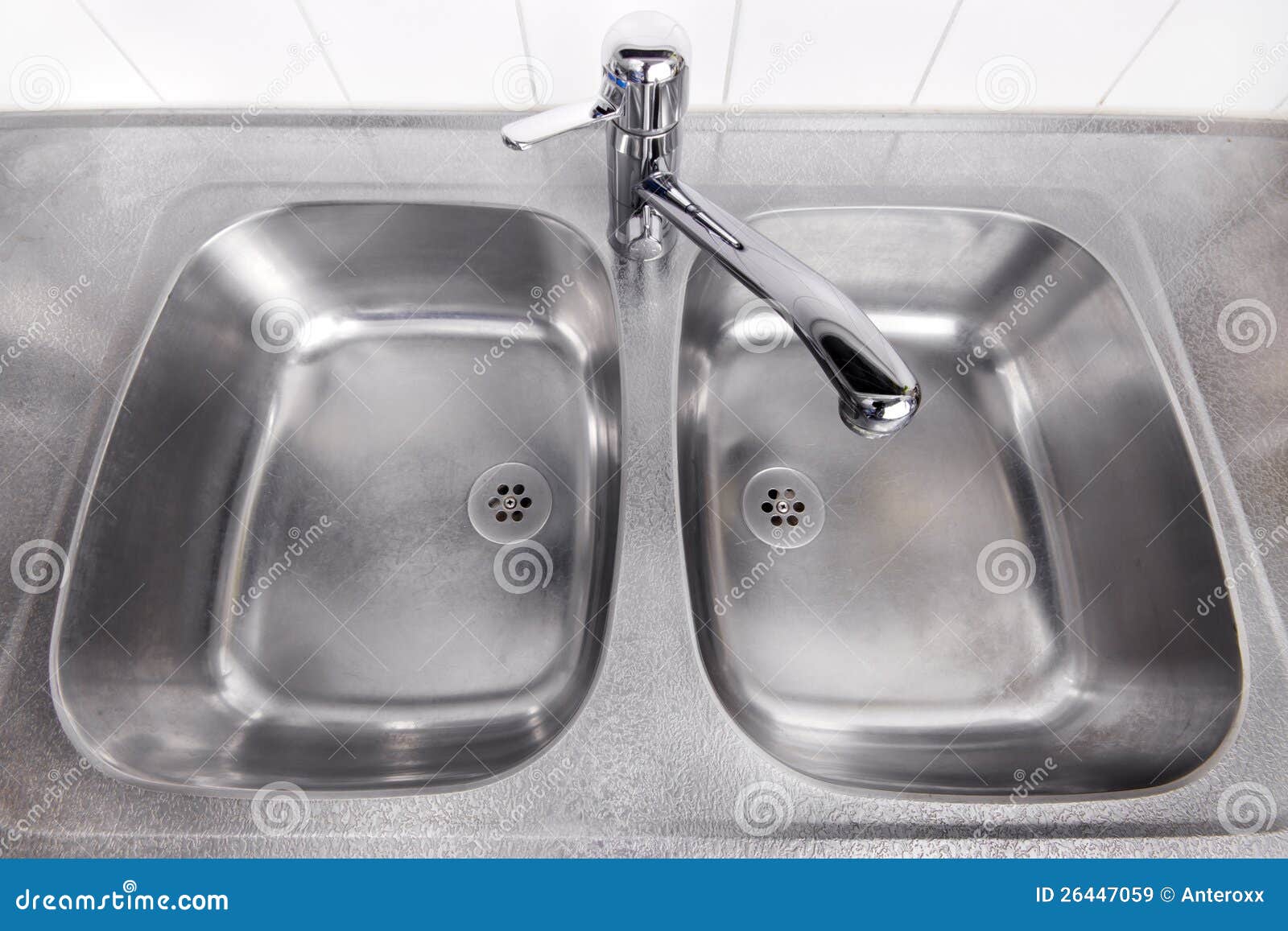 De wasbak van het staal stock afbeelding. Image of huis - 26447059