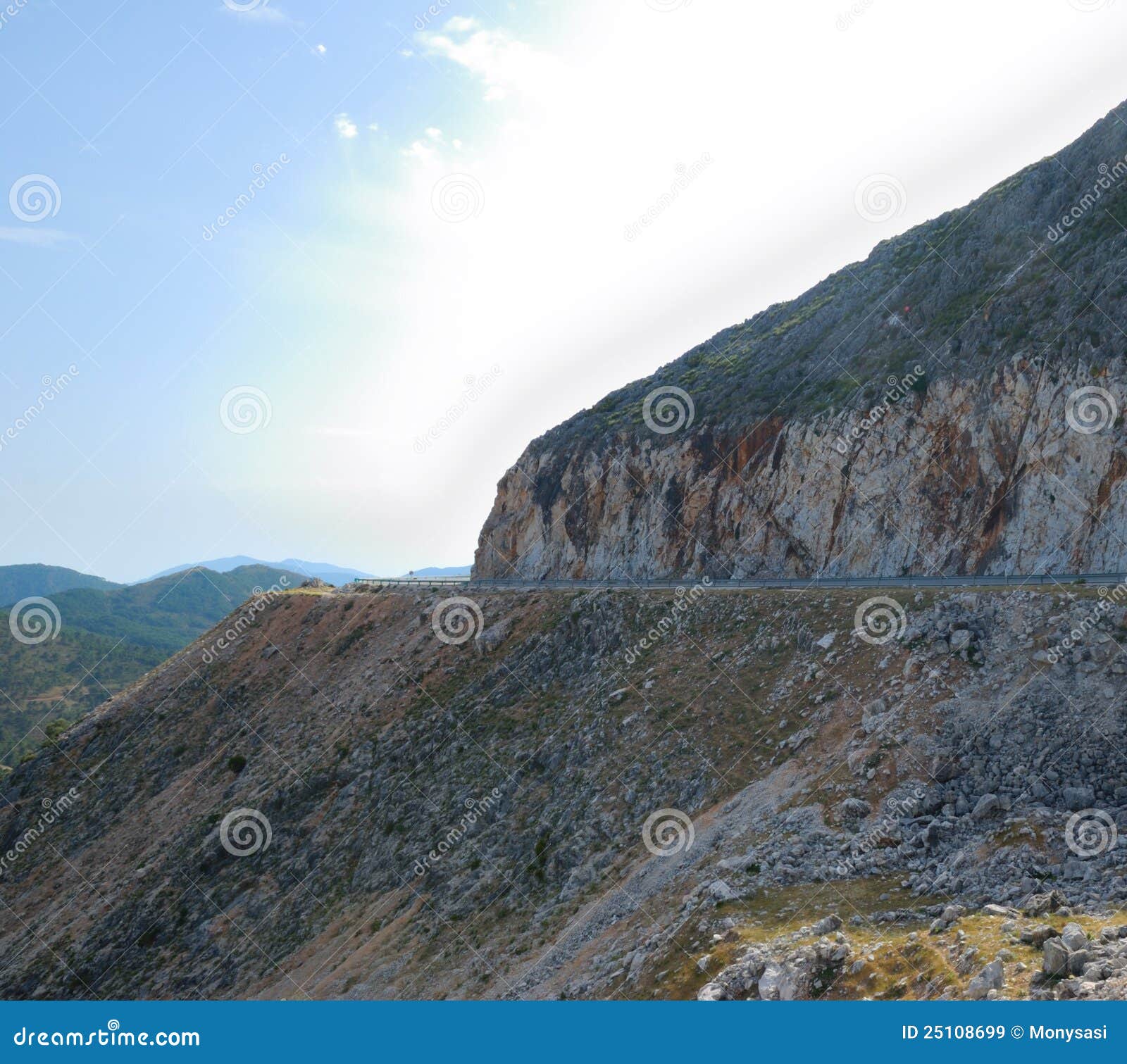 De weg van het ravijn stock afbeelding. Image of reserveren - 25108699