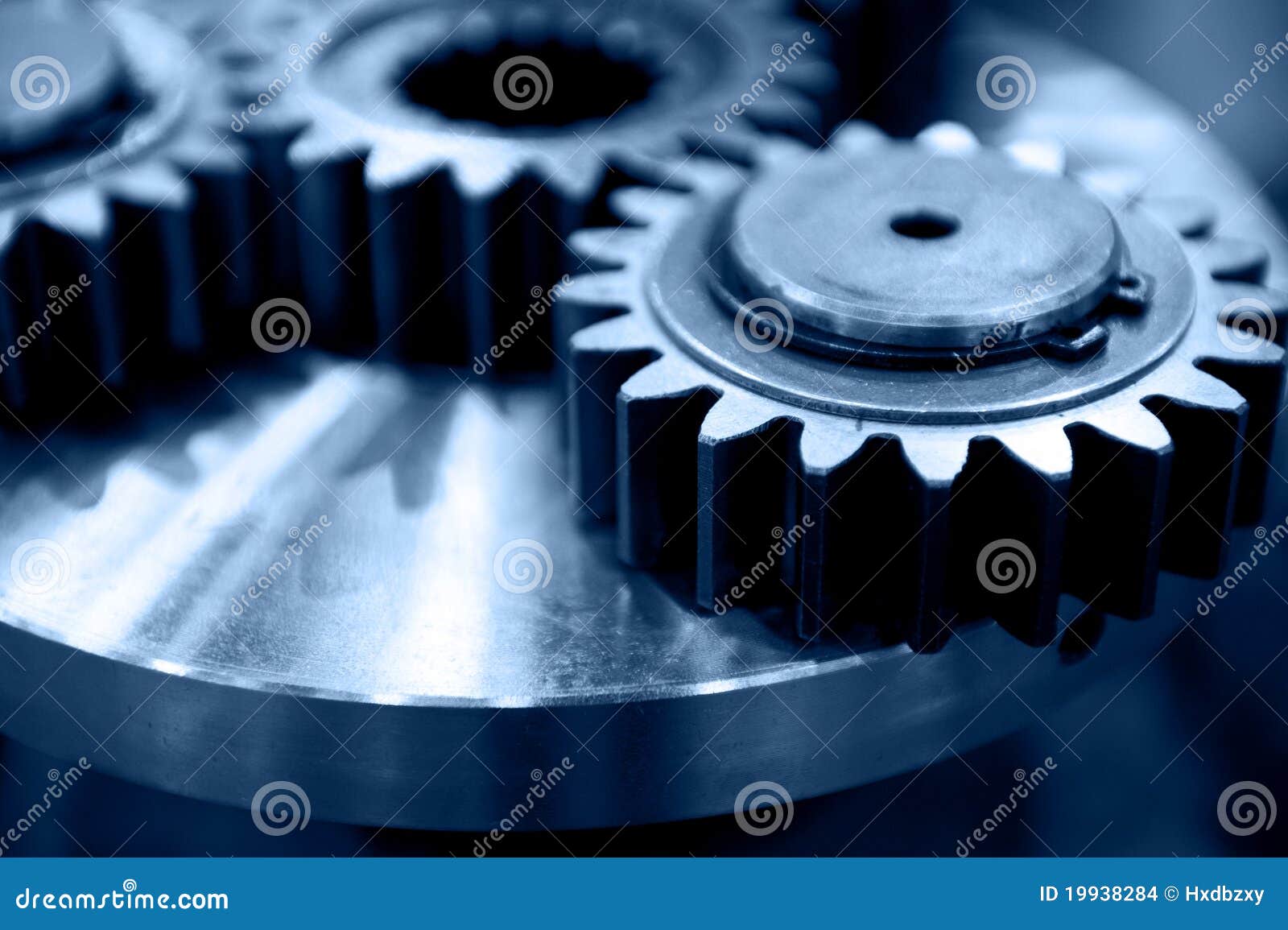 De wielen van het toestel stock foto. Image of metaal - 19938284