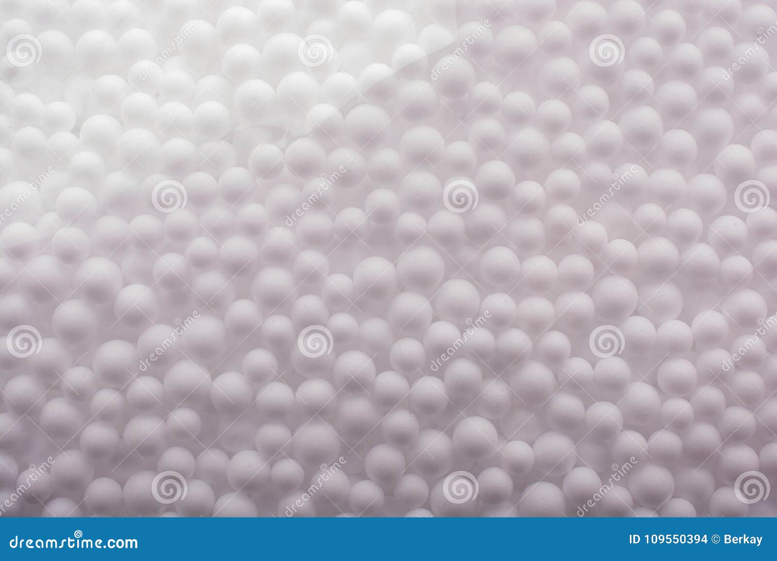 De Witte Ballen Van Het Polystyreenschuim Als Achtergrond Stock Foto ...