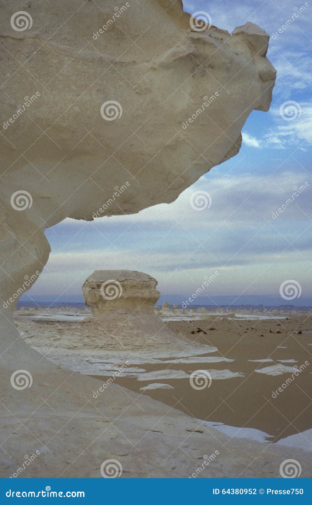 DE WITTE WOESTIJN VAN AFRIKA EGYPTE DE SAHARA FARAFRA Redactionele ...