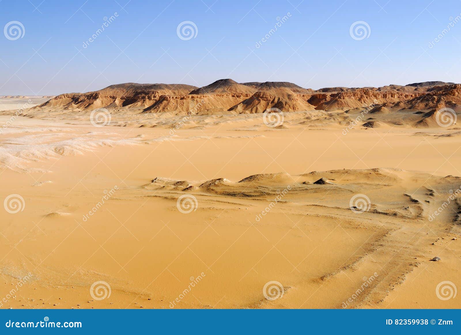 De Woestijn Van De Sahara, Egypte Stock Foto - Image of erosie, safari ...