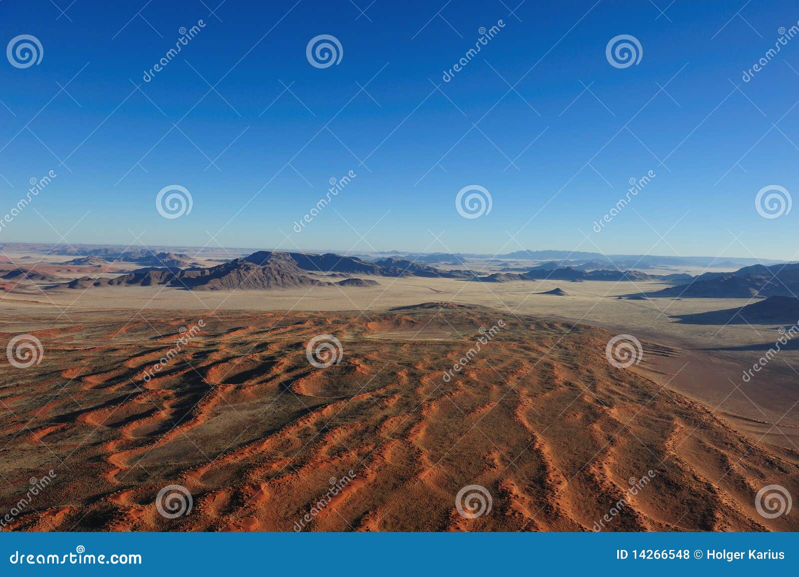 De Woestijn Van Namib (Namibië) Stock Foto - Image of nave, balloing ...