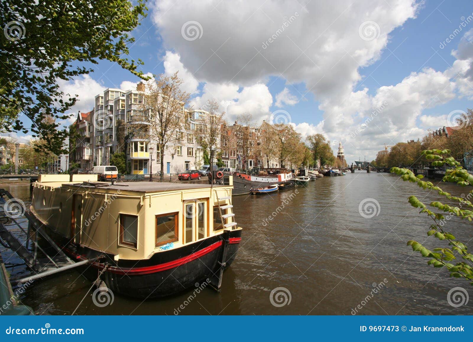 De Woonboot van Amsterdam stock afbeelding. Image of nederland - 9697473