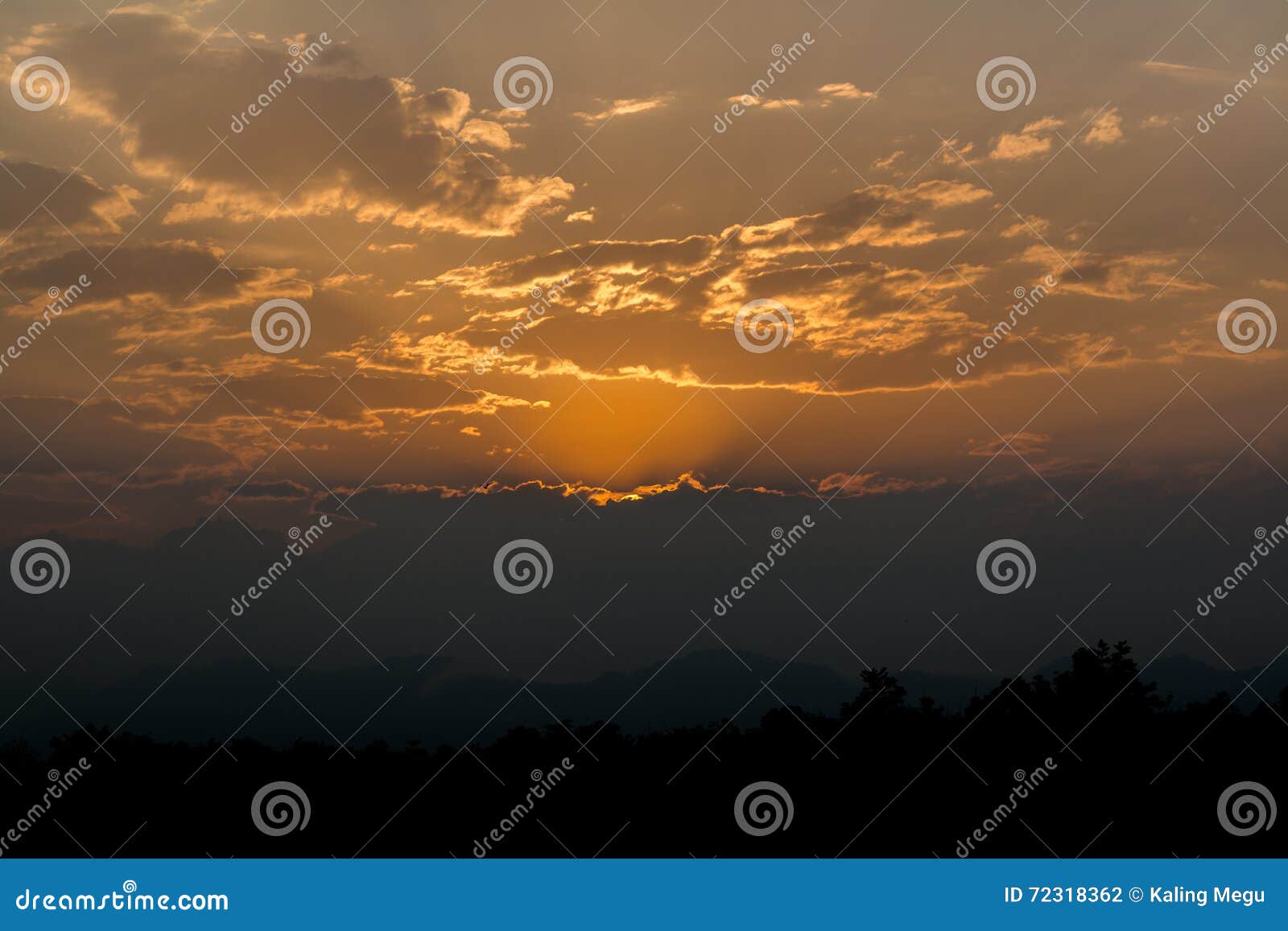 De Zon van de ochtend stock foto. Image of zonsondergang - 72318362