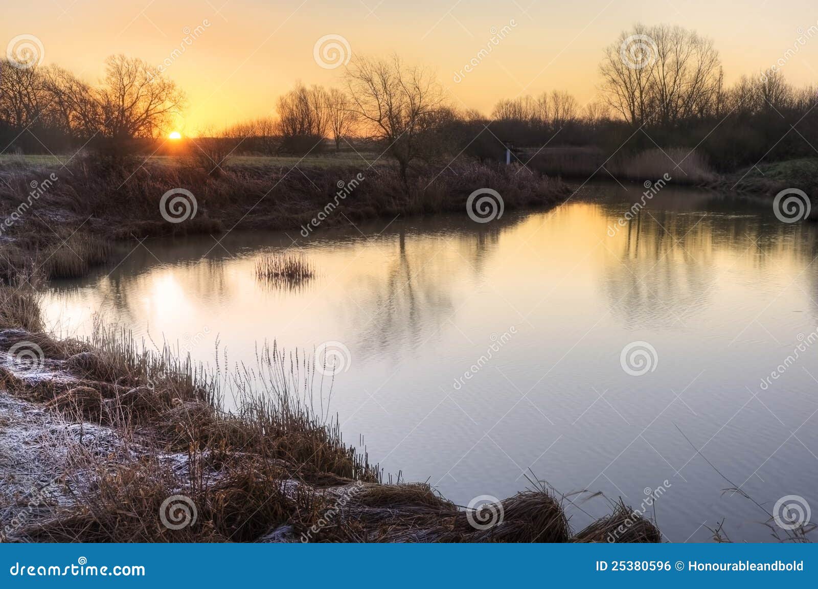 De Zonsopgang Van De Het LandschapsWinter Van Het Platteland Stock Foto ... De Zonsopgang Van De Het LandschapsWinter Van Het Platteland Stock Foto ...