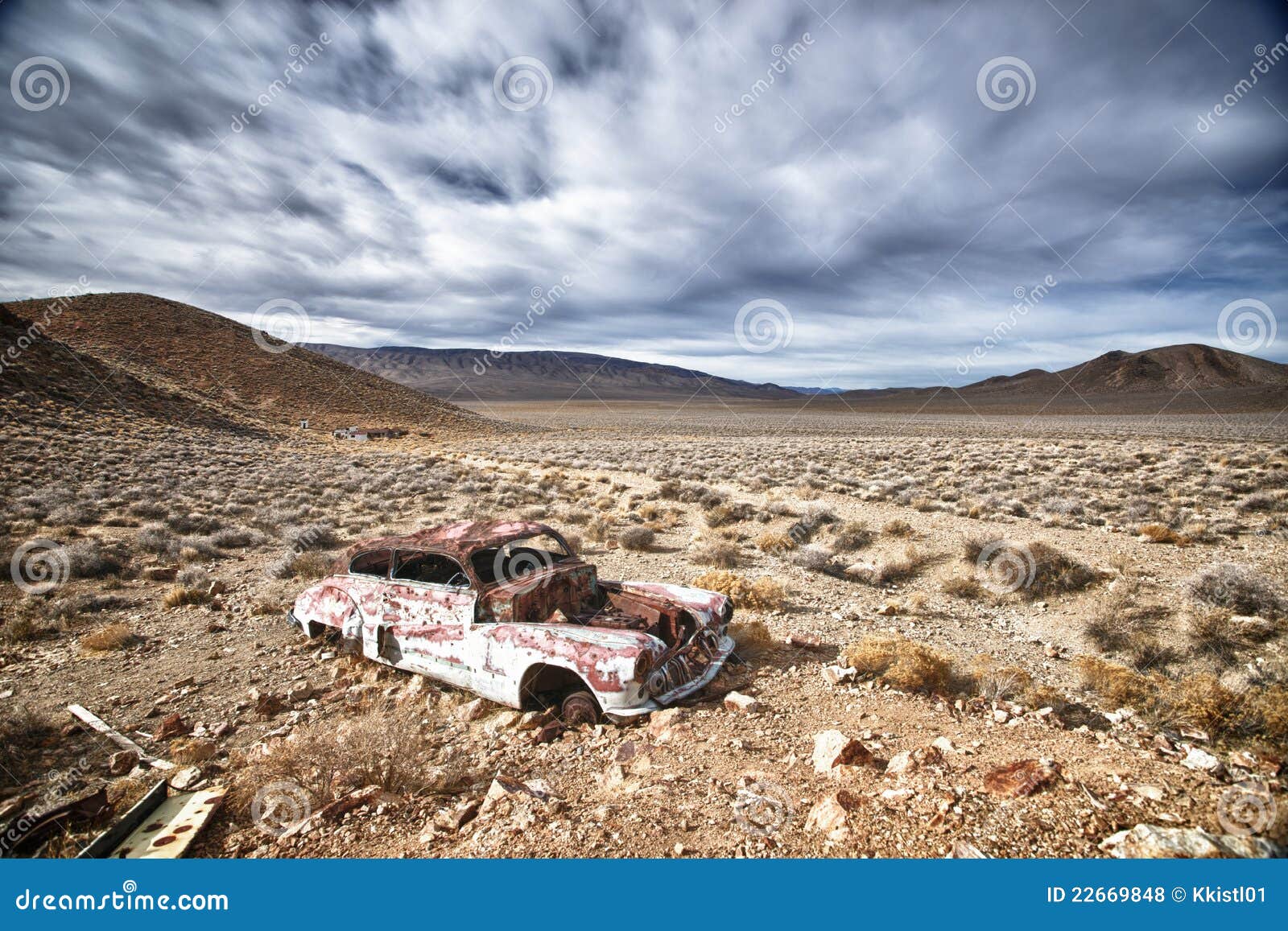 Dead Car in Death Valley stock photo. Image of town, park - 22669848