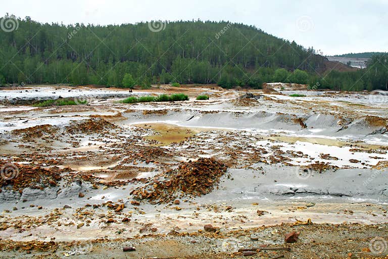 Dead ground stock image. Image of jumble, burden, earth - 20069099