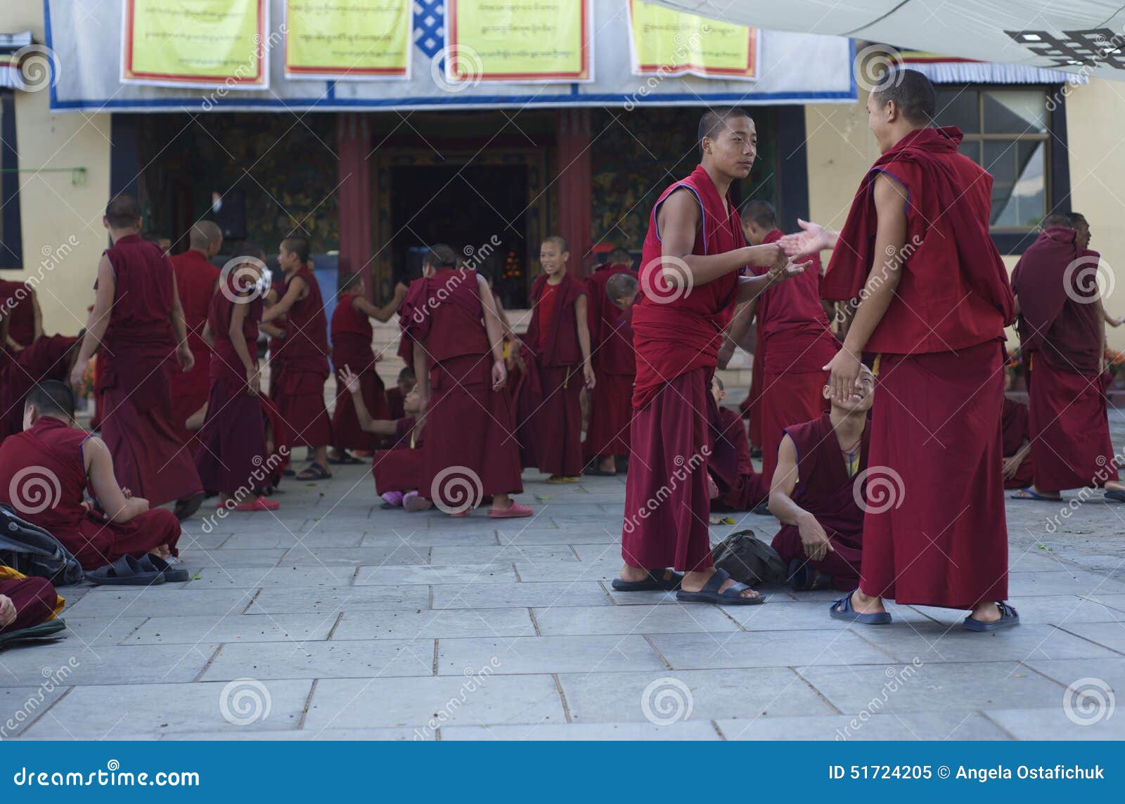 Debating Tibetan Monks editorial image. Image of kathmandu - 51724205