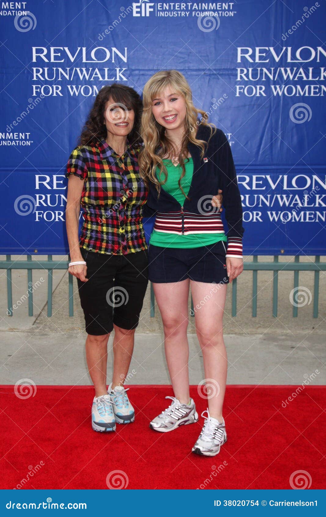 Debbie & Jenette McCurdy Editorial Stock Image - Image of debbie, women ...