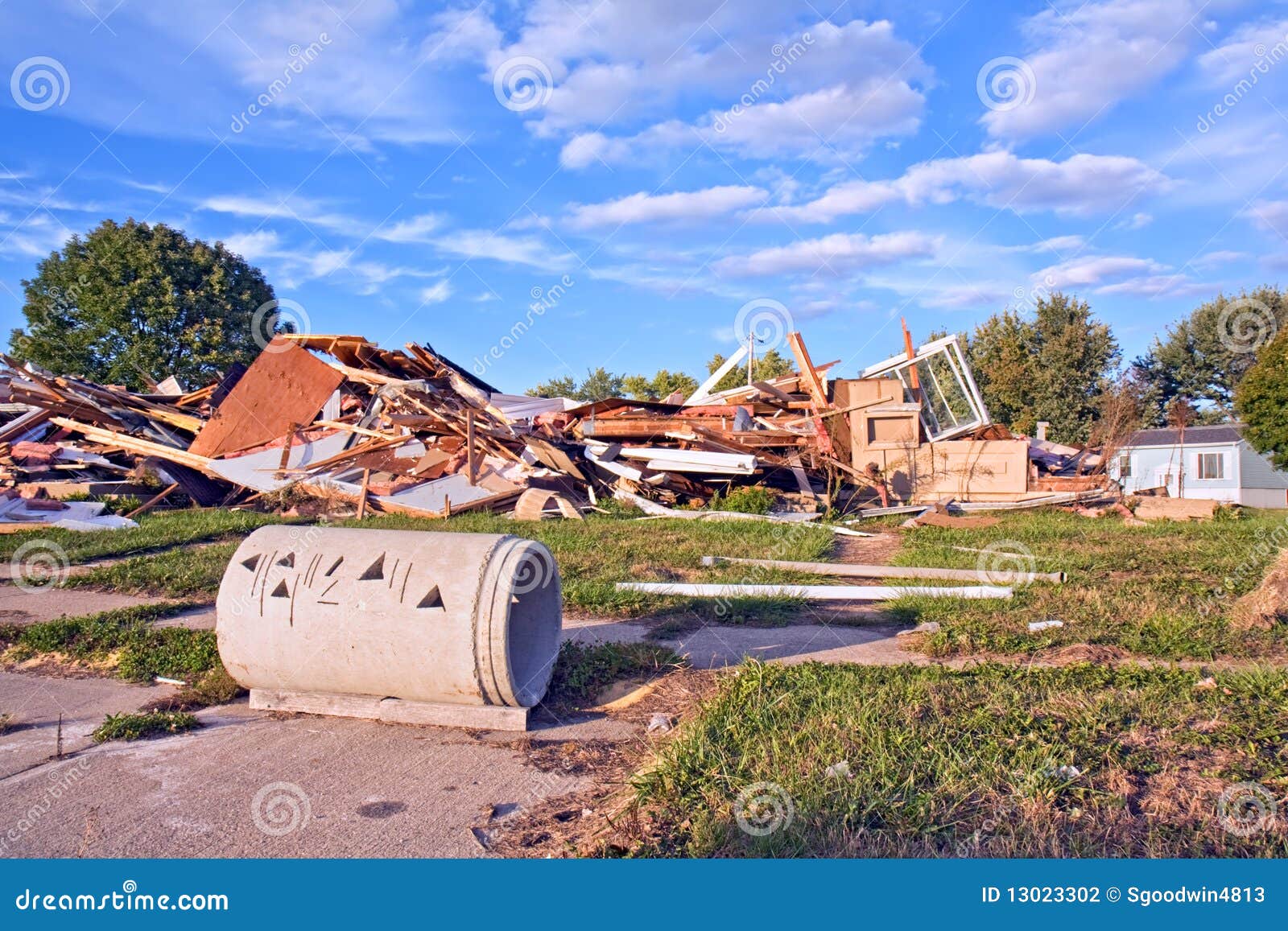 Debris at a Demolition Site Stock Photo - Image of cloud, destruction ...