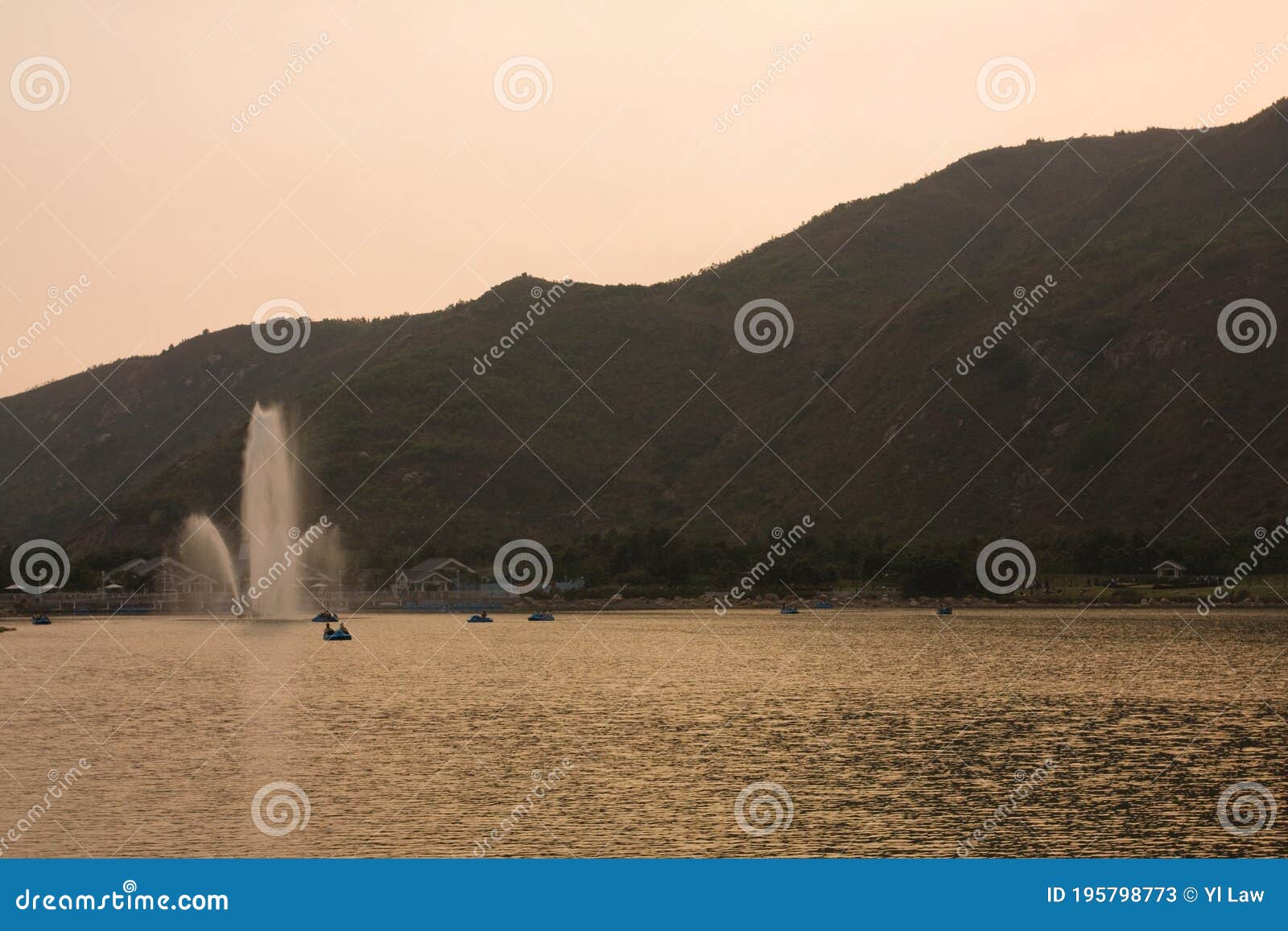 2 Dec 2007 the Lake, Inspiration Lake Recreation Centre, Hk Stock Image ...