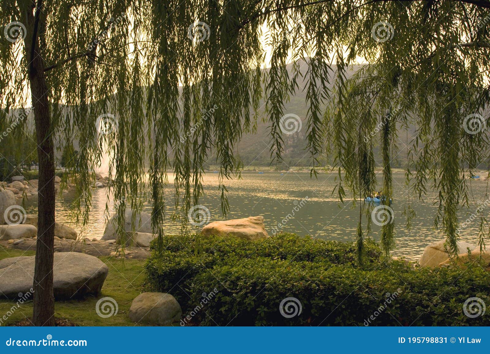 2 Dec 2007 the Lake, Inspiration Lake Recreation Centre, Hk Stock Image ...