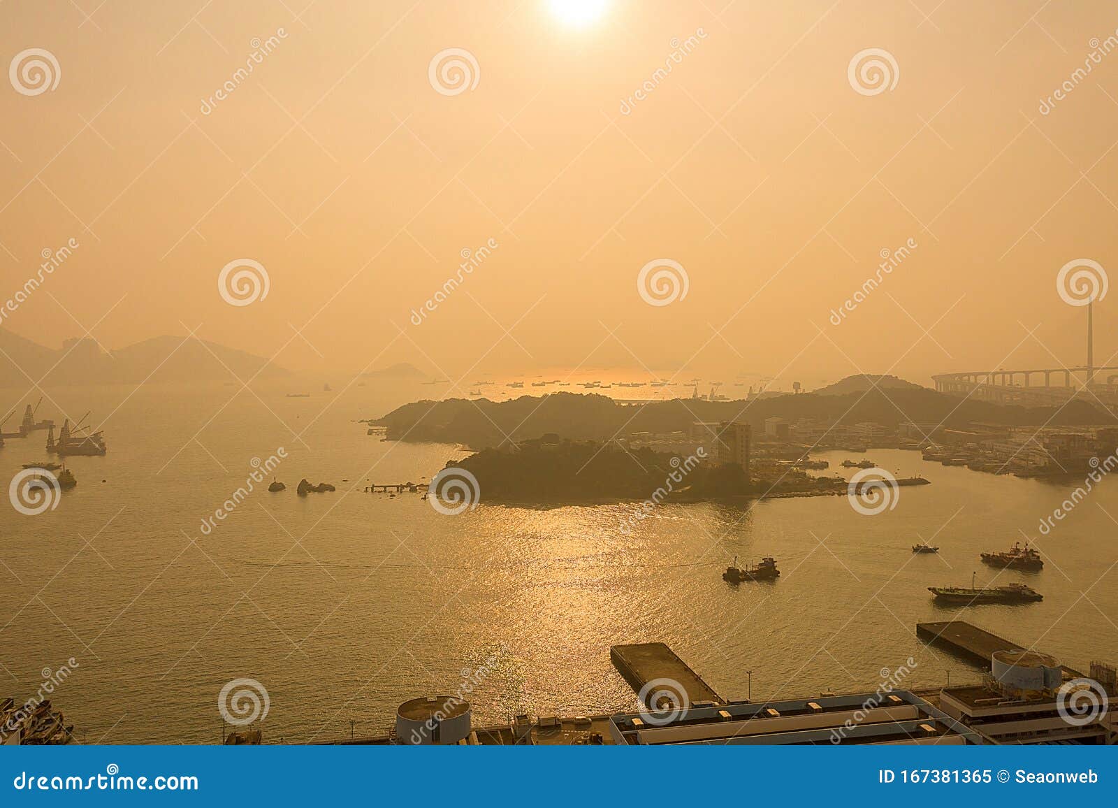 1 Dec 2019 Nam Cheong View of Sun Set Hk Stock Image - Image of working ...