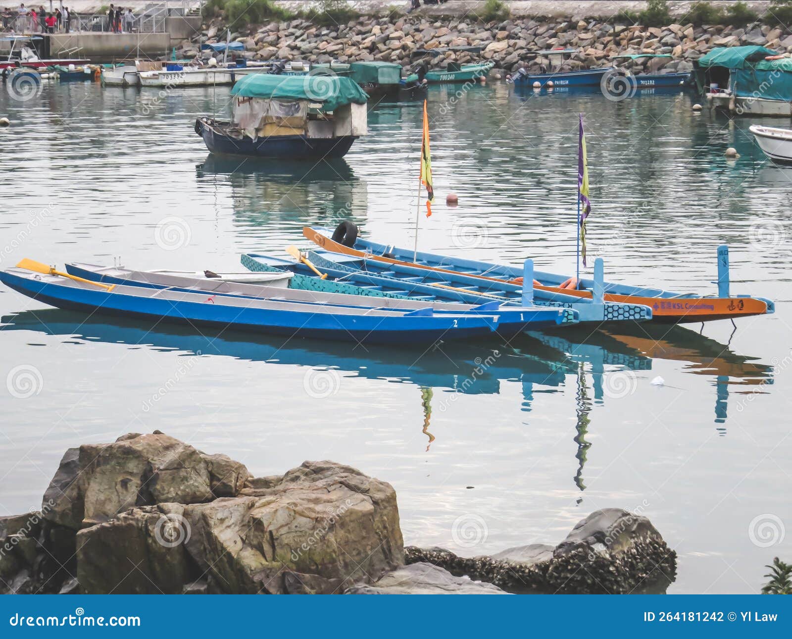 ä¸€...the Wan Poon Path at Tiu Keng Pier Hk 15 Dec 2012 Editorial Photography - Image of ...