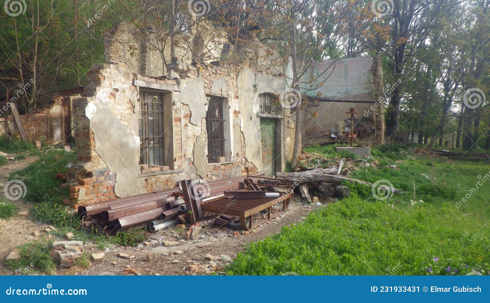 Decay and Structural Damage in Building Stock Image - Image of market ...