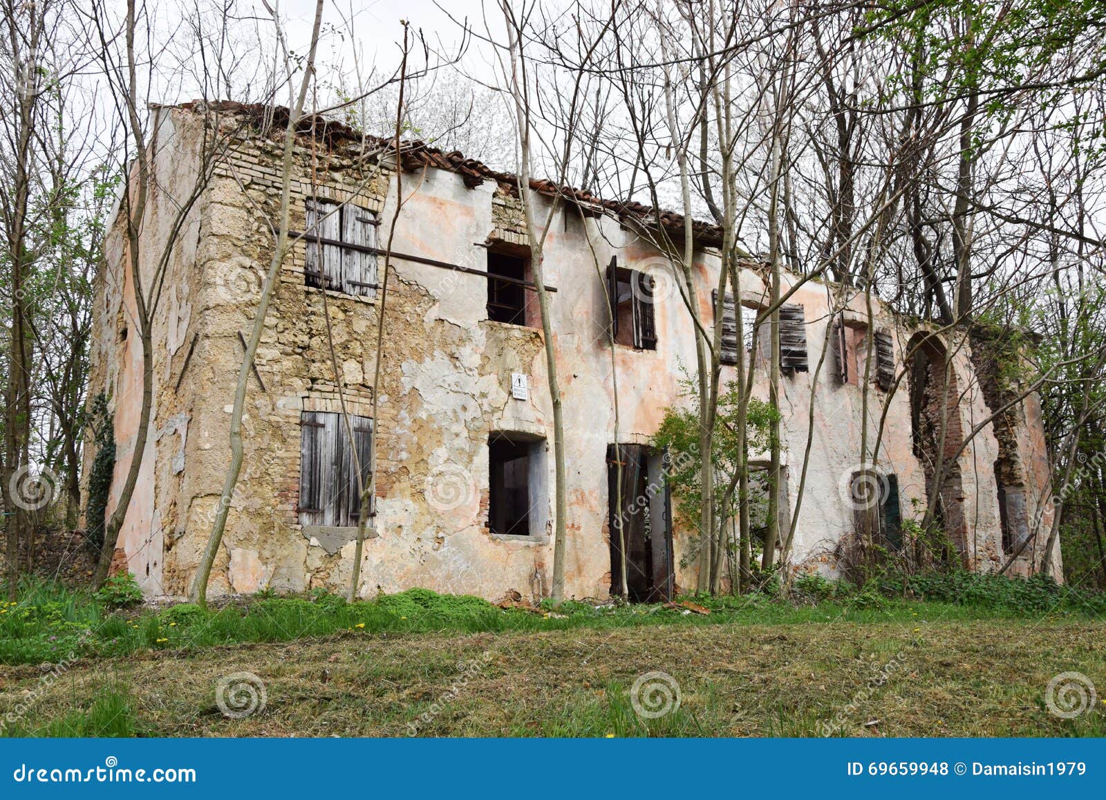 Decayed House in North Italy Stock Photo - Image of aerchitecture ...