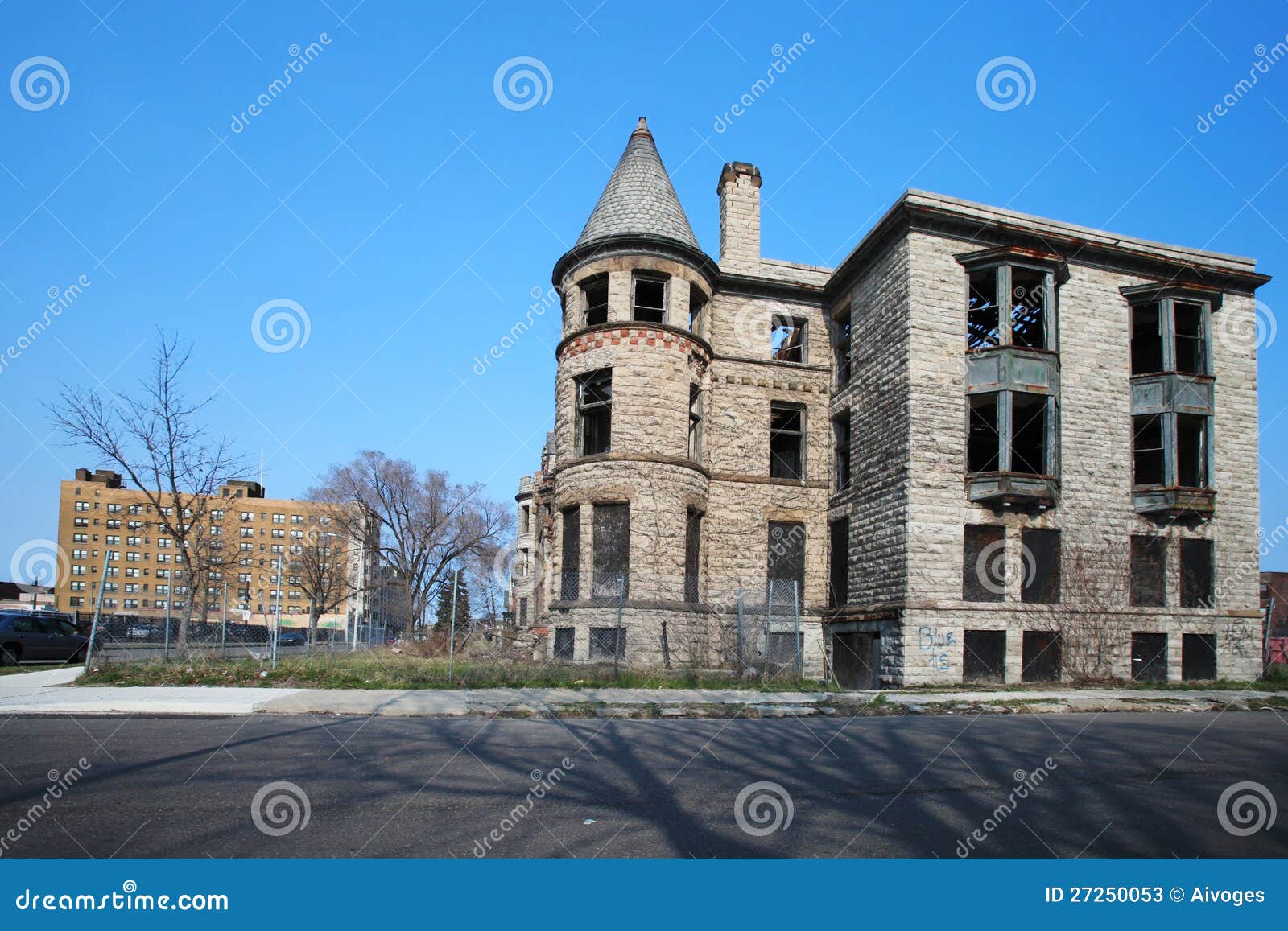 Decaying Building in Detroit, Michigan Stock Image - Image of life ...