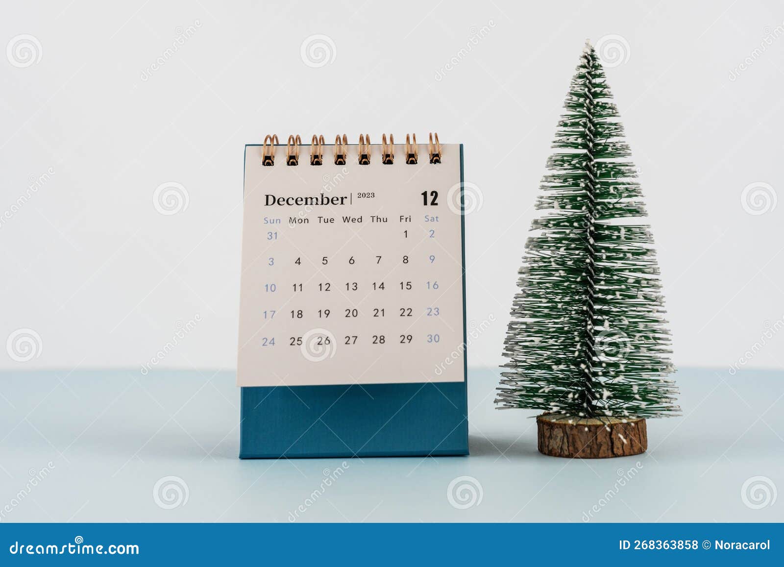 December 2023 Desk Calendar Stock Photo - Image of office, date: 268363858