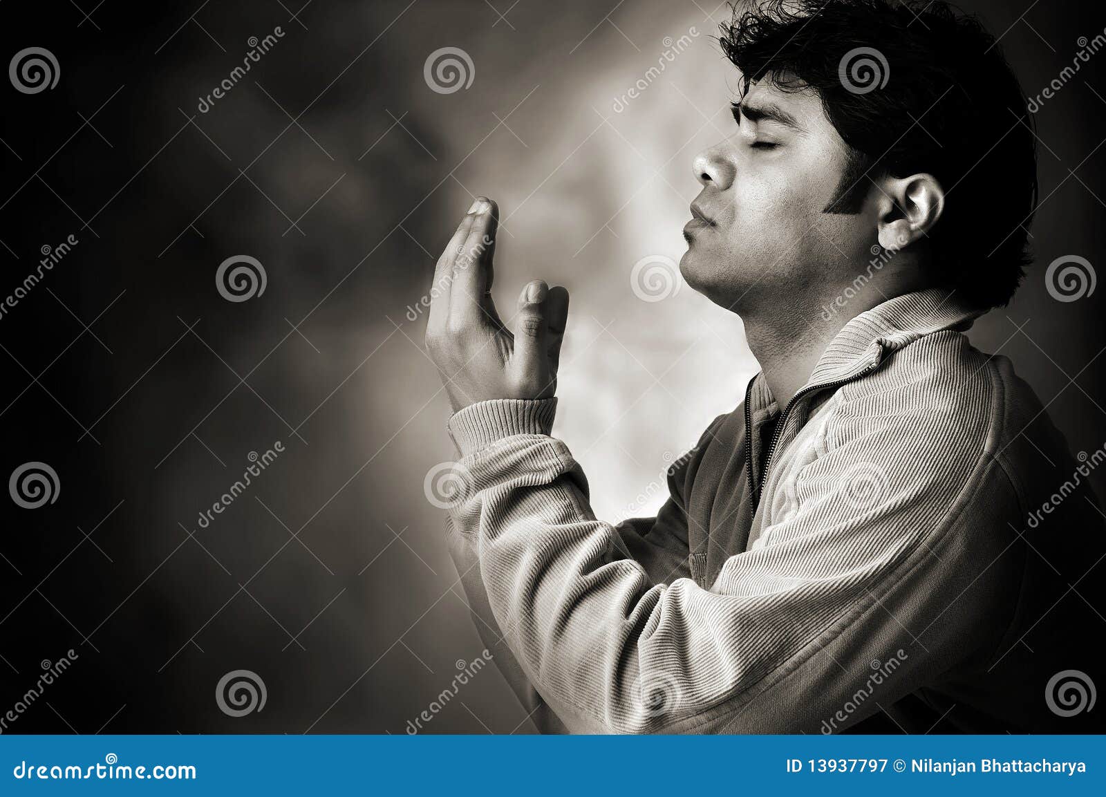 Decir un rezo a dios imagen de archivo. Imagen de cristo - 13937797